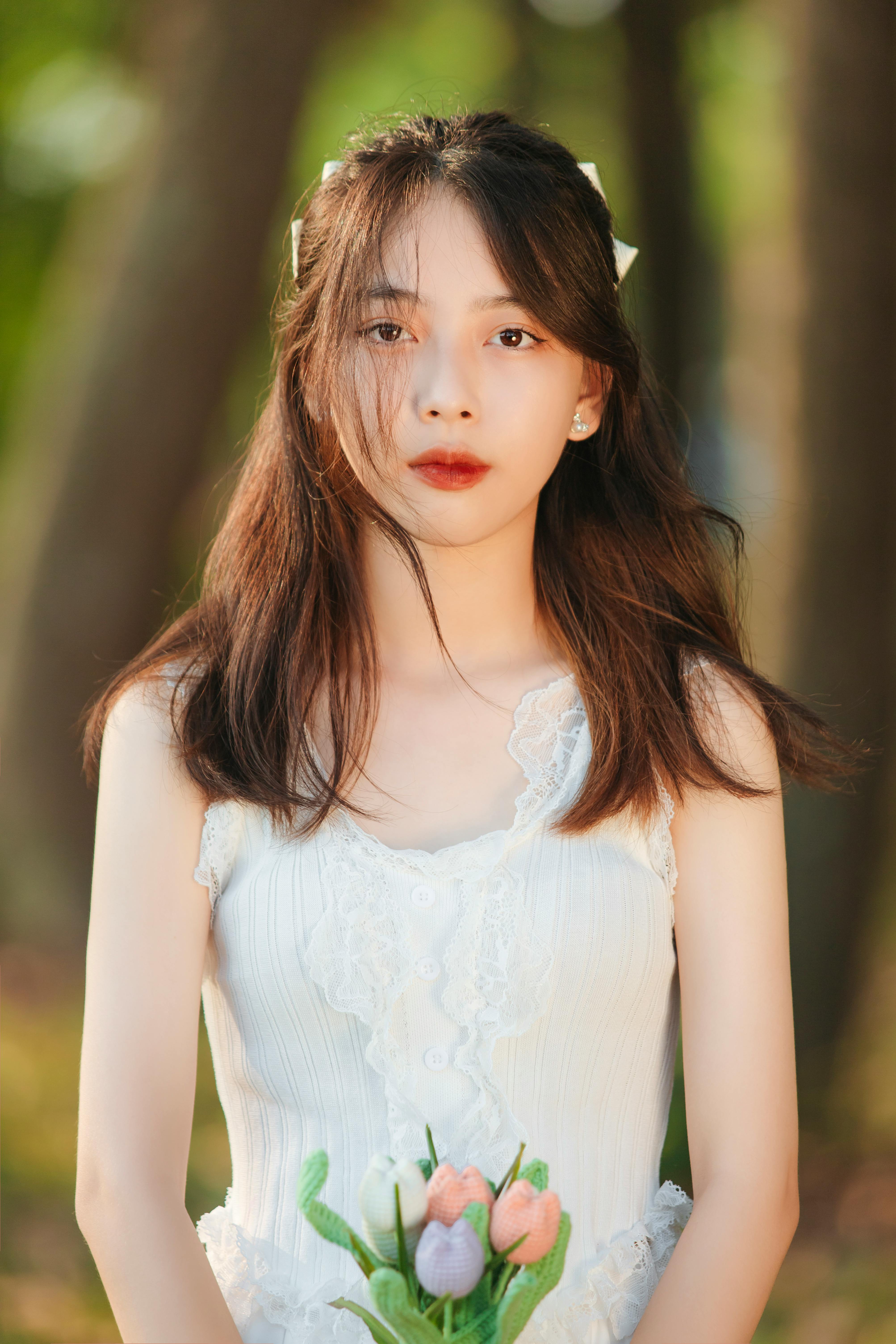 Woman Posing for Photo Shoot · Free Stock Photo