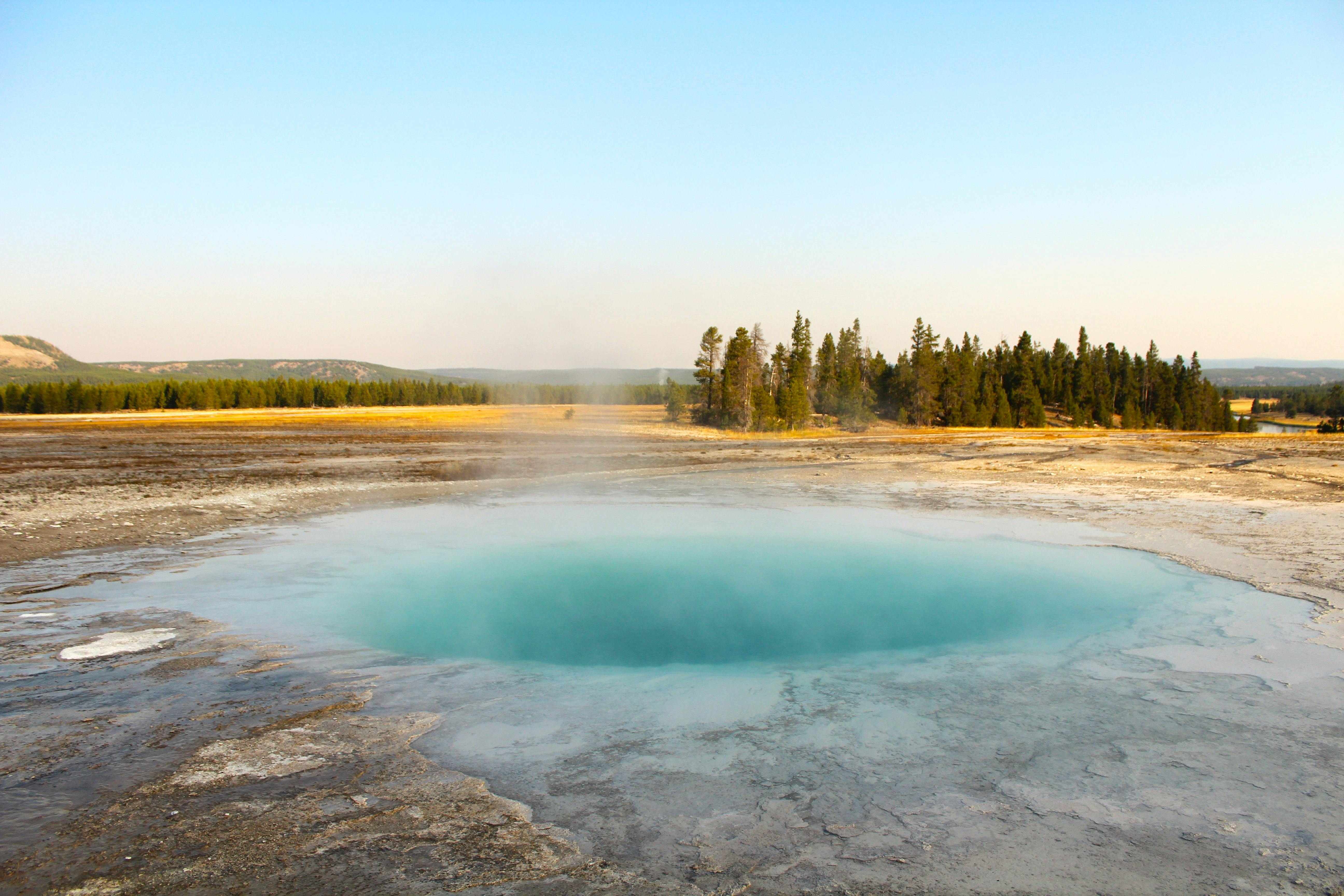 The Black Opal Pool at Yellowstone National Park · Free Stock Photo