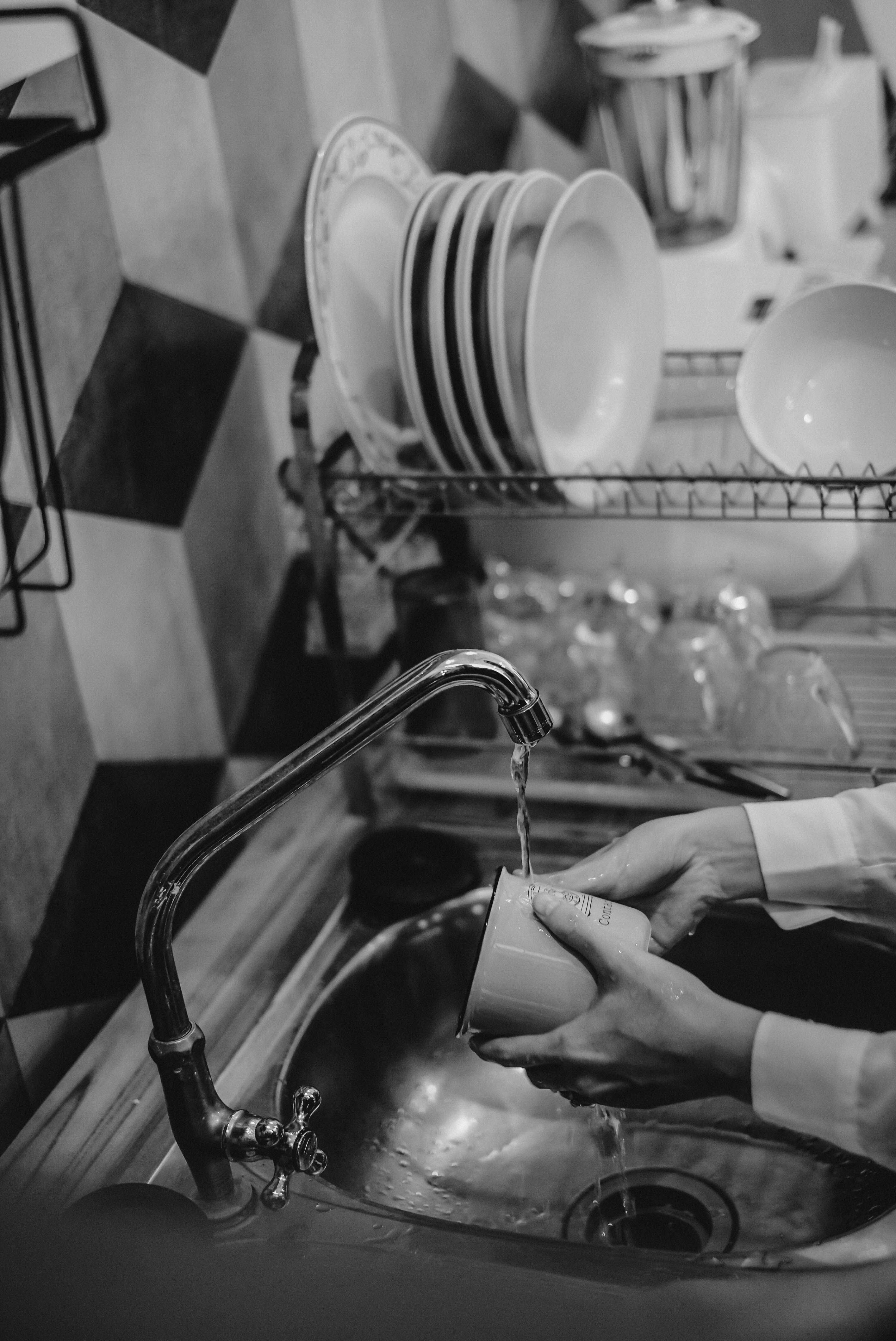 Washing Dishes Background Photos, Download The BEST Free Washing Dishes ...