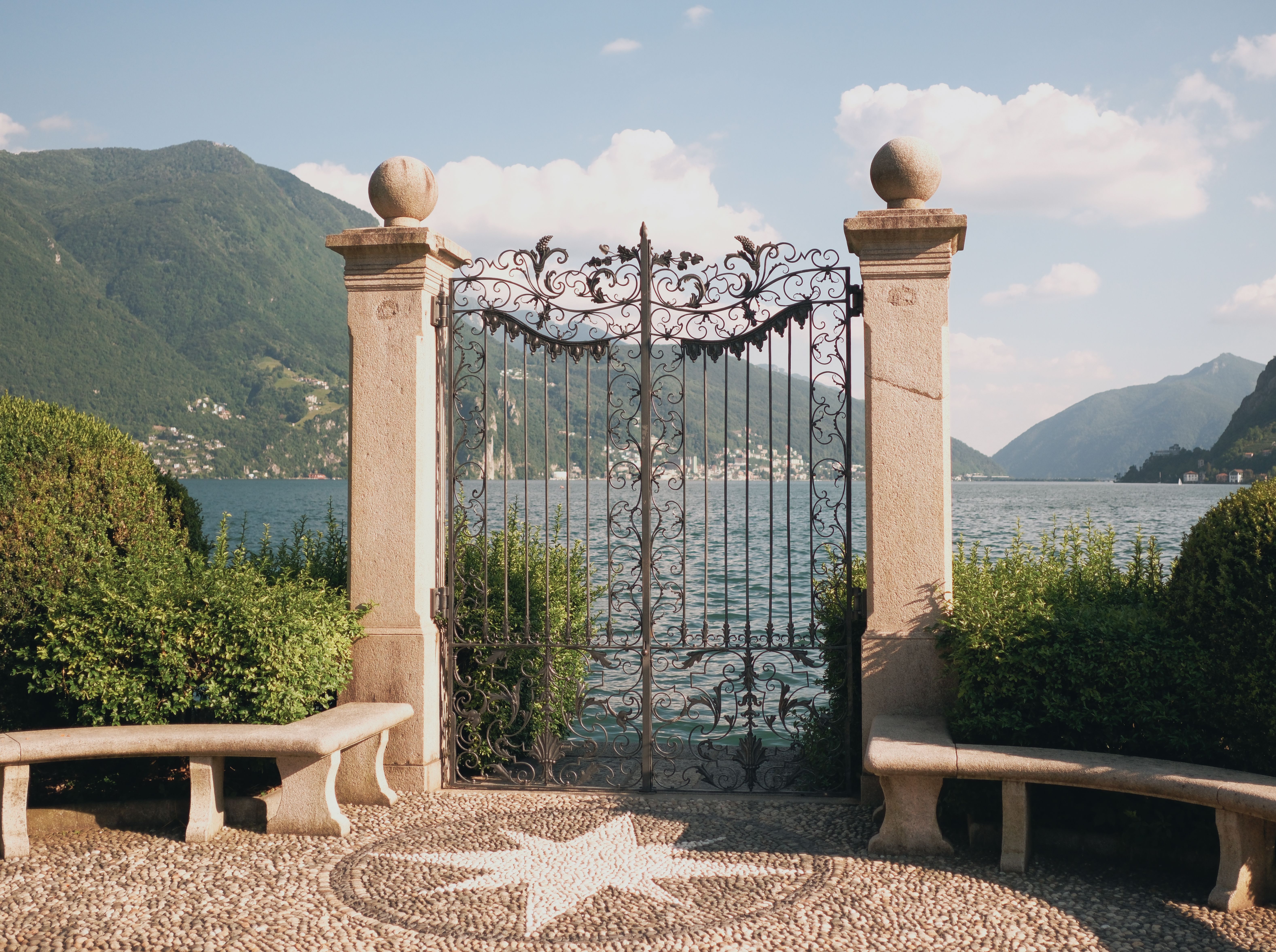 Gate by the Shore · Free Stock Photo