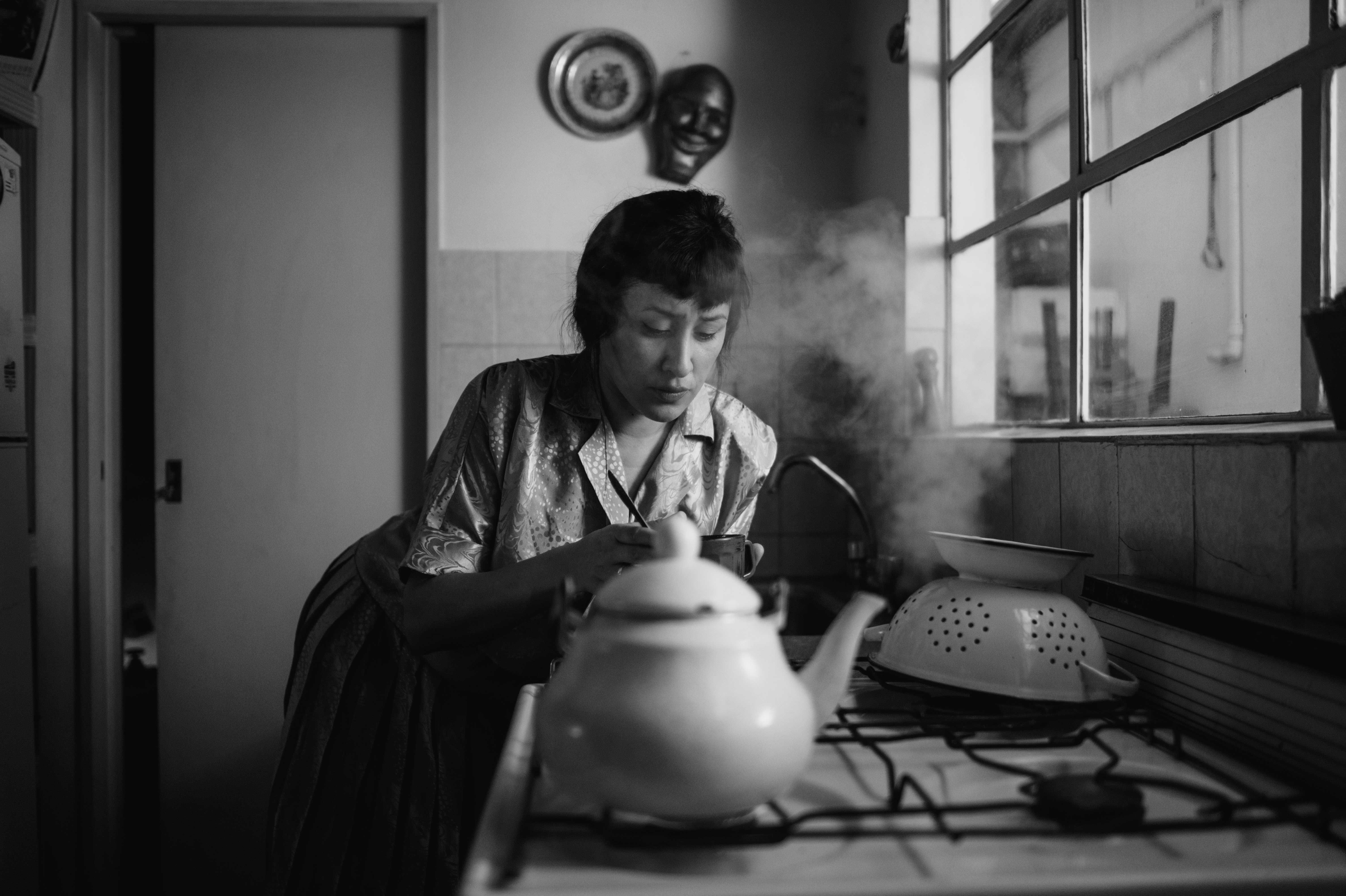 Women Cooking In Kitchen Photos, Download The BEST Free Women Cooking ...