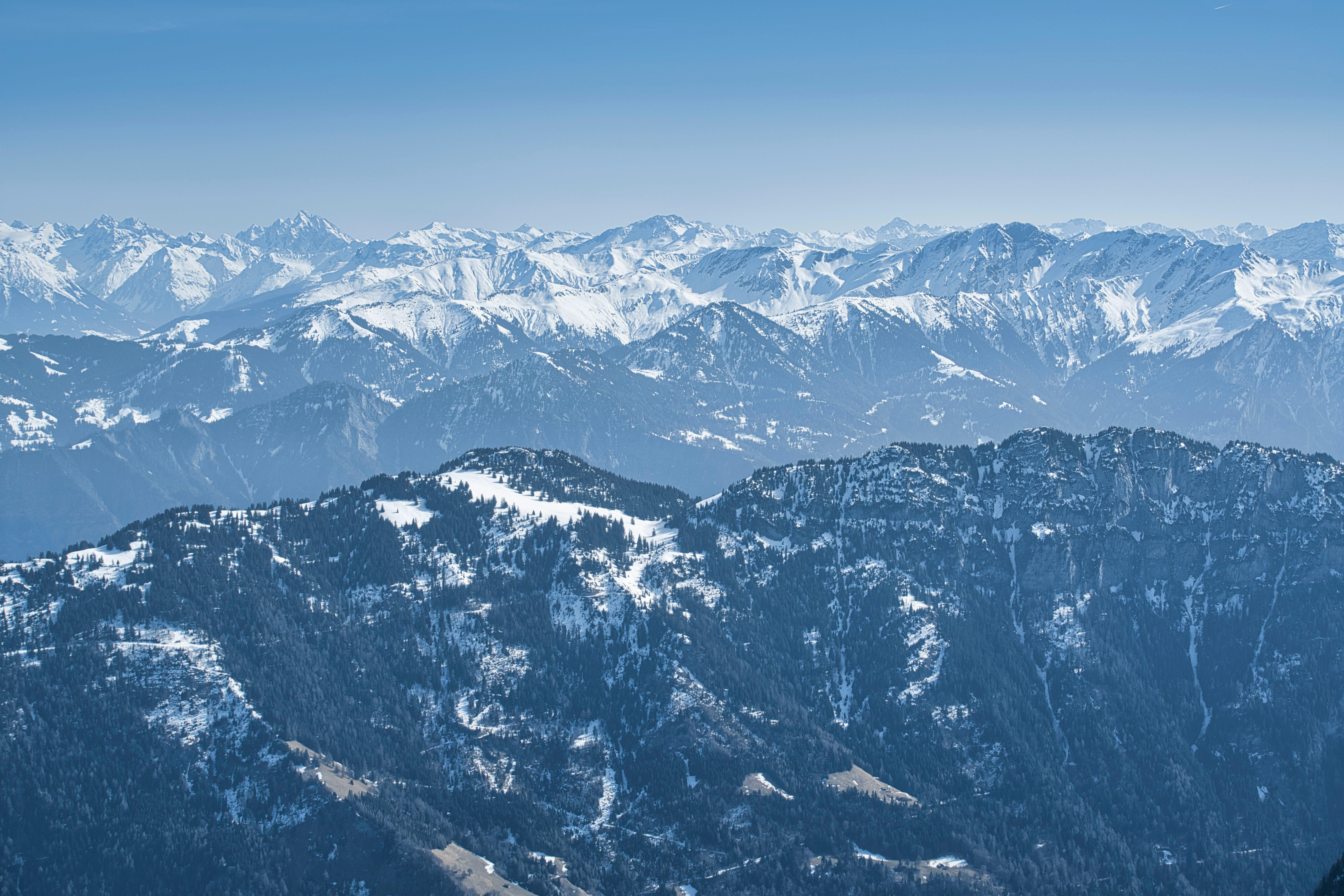 Snow-covered Mountain Peak · Free Stock Photo