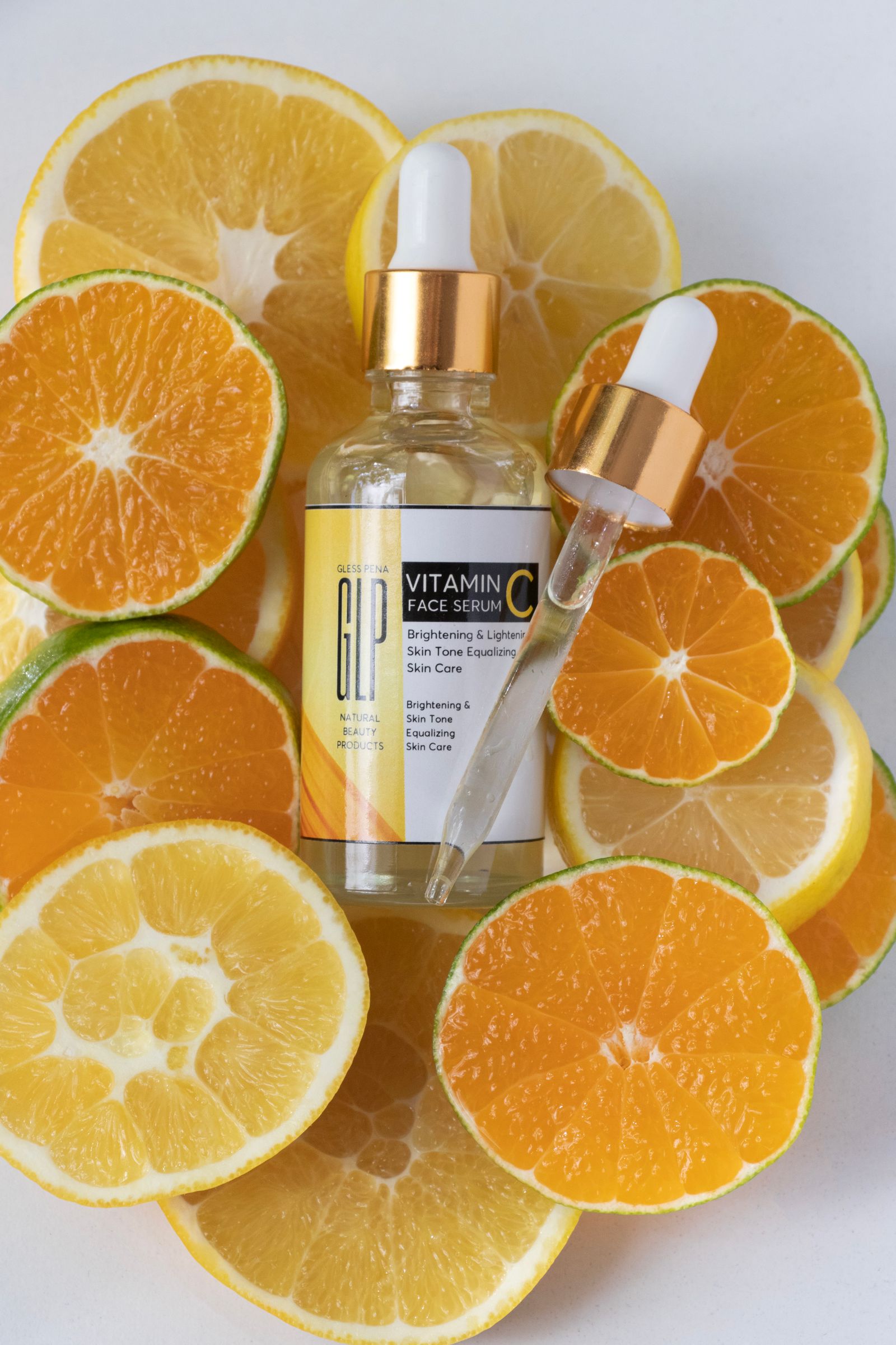 Free Vitamin C Serum In A Bottle Photos, Download The BEST Free Free ...