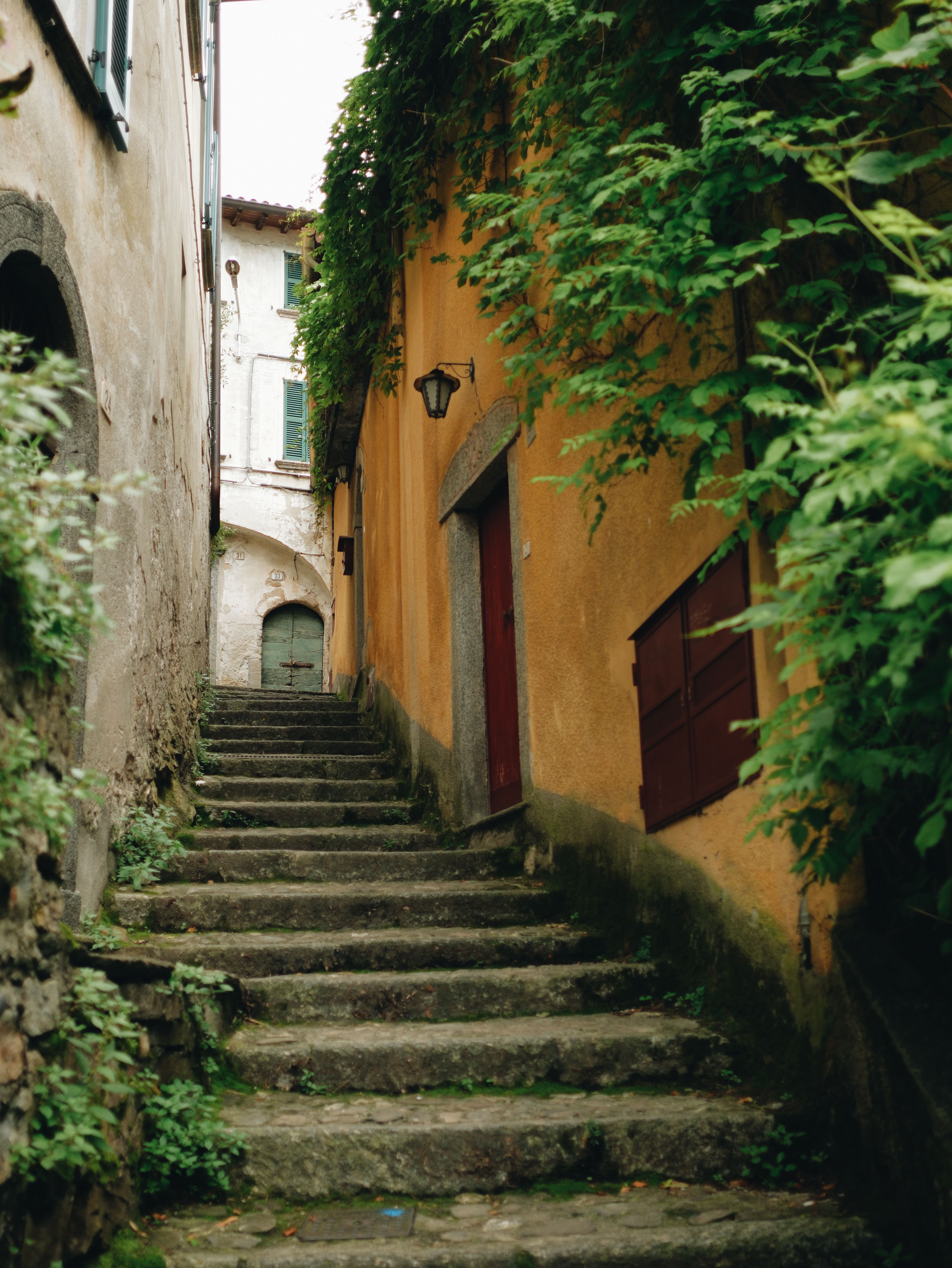 Stairs in a Narrow Alley · Free Stock Photo