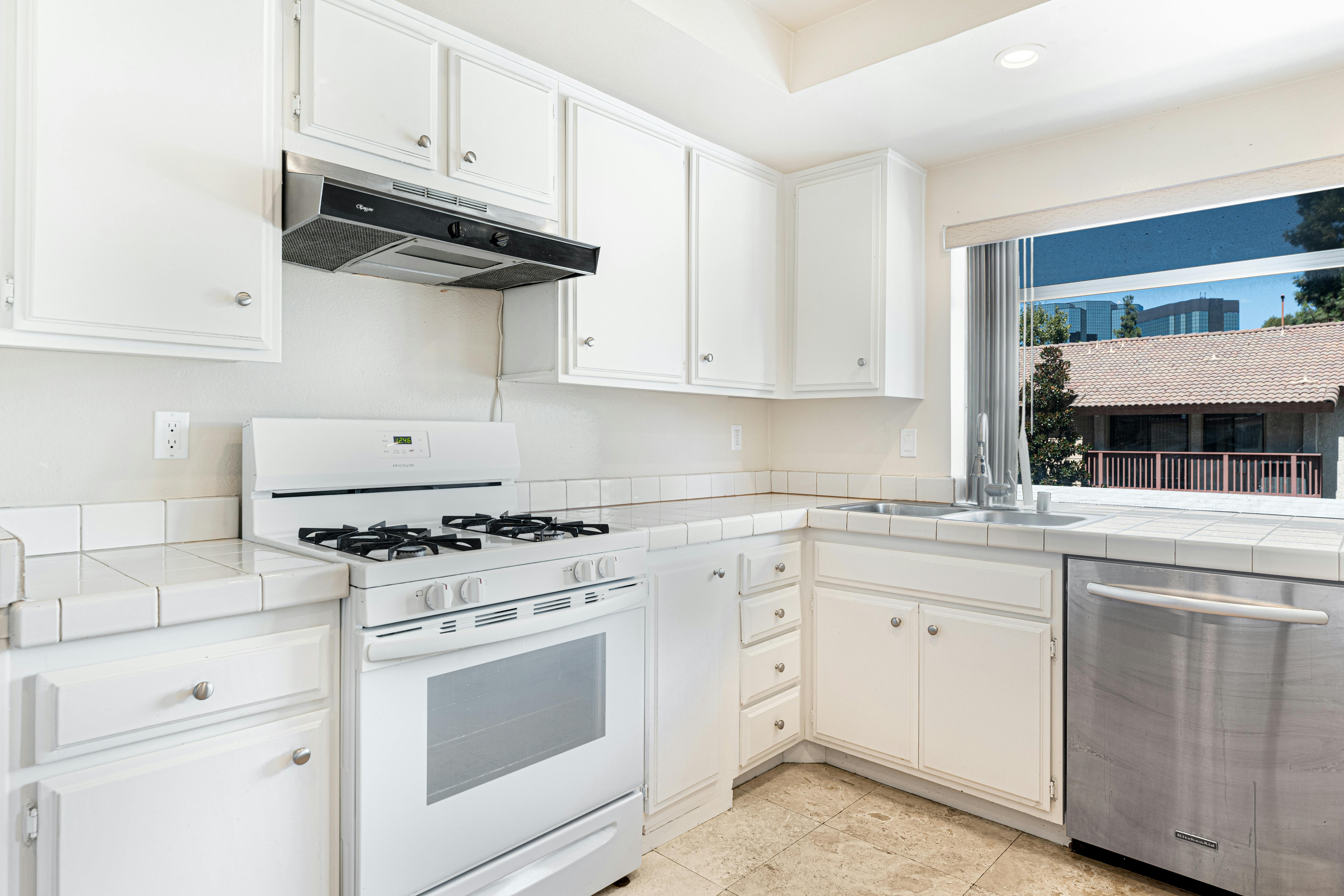 Clean Room Photos, Download The BEST Free Clean Room Stock Photos & HD ...