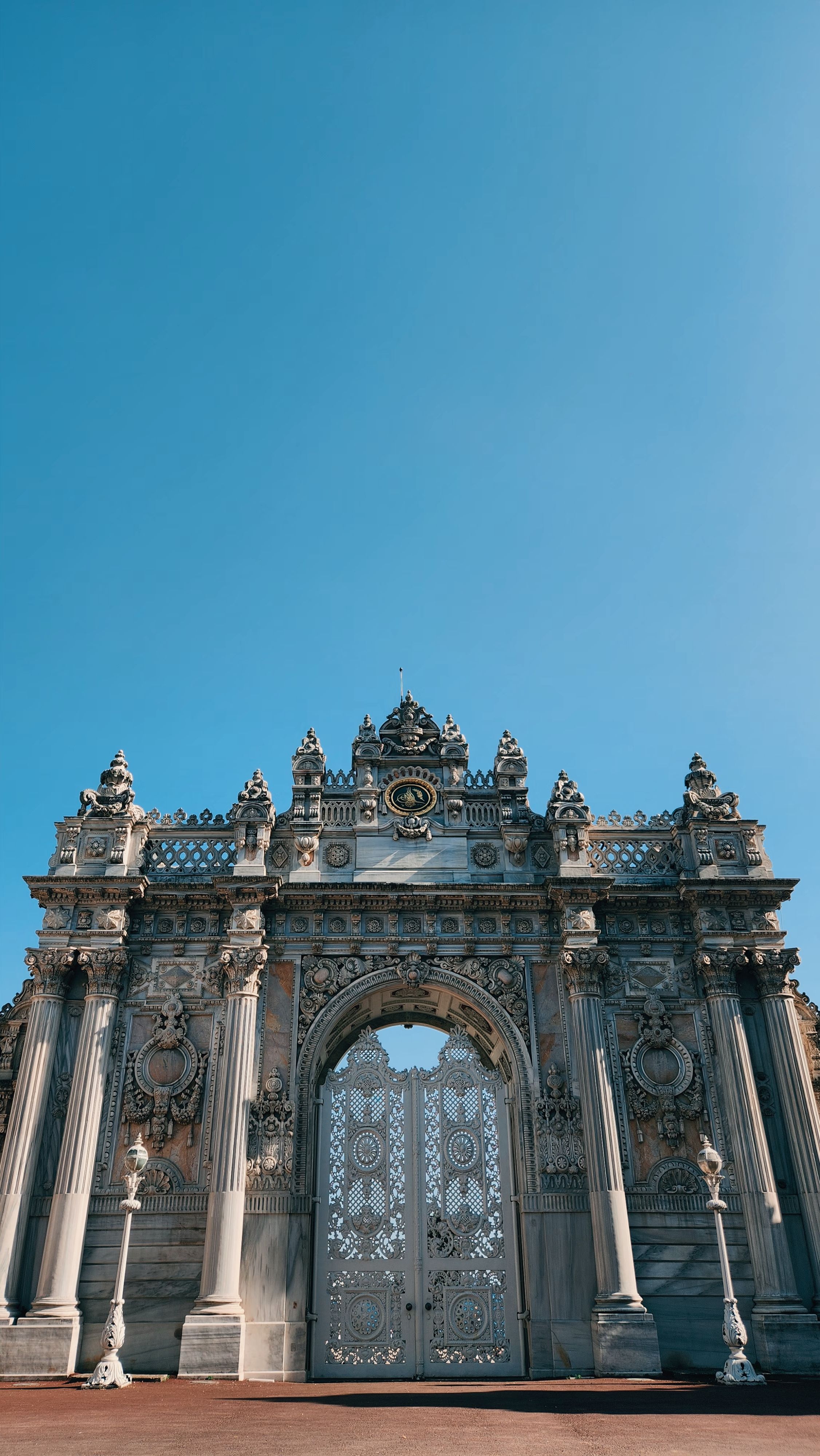 Gate of Dolmabahce Palace in Istanbul in Turkey · Free Stock Photo