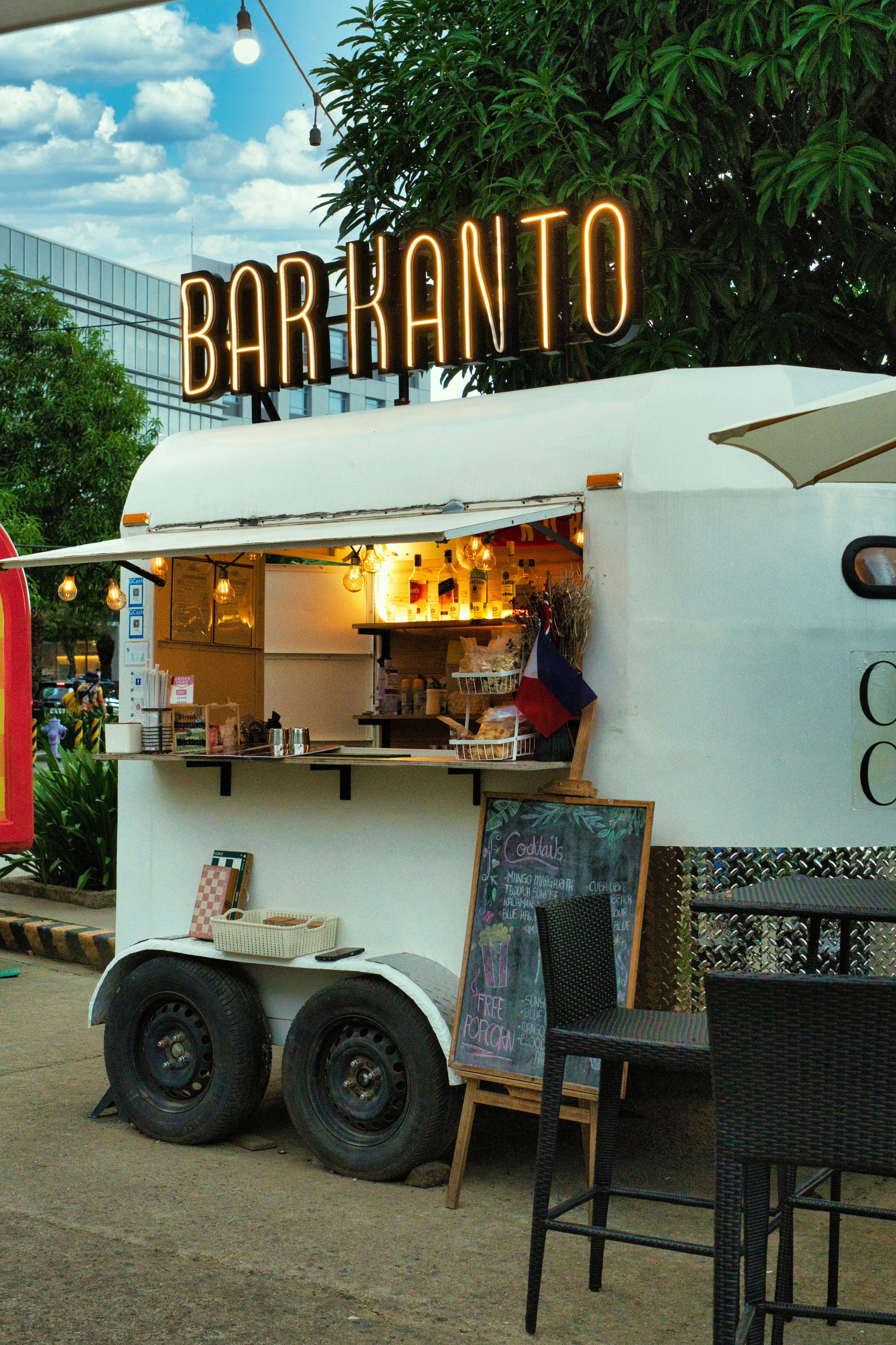 Bar with Table and Chairs · Free Stock Photo