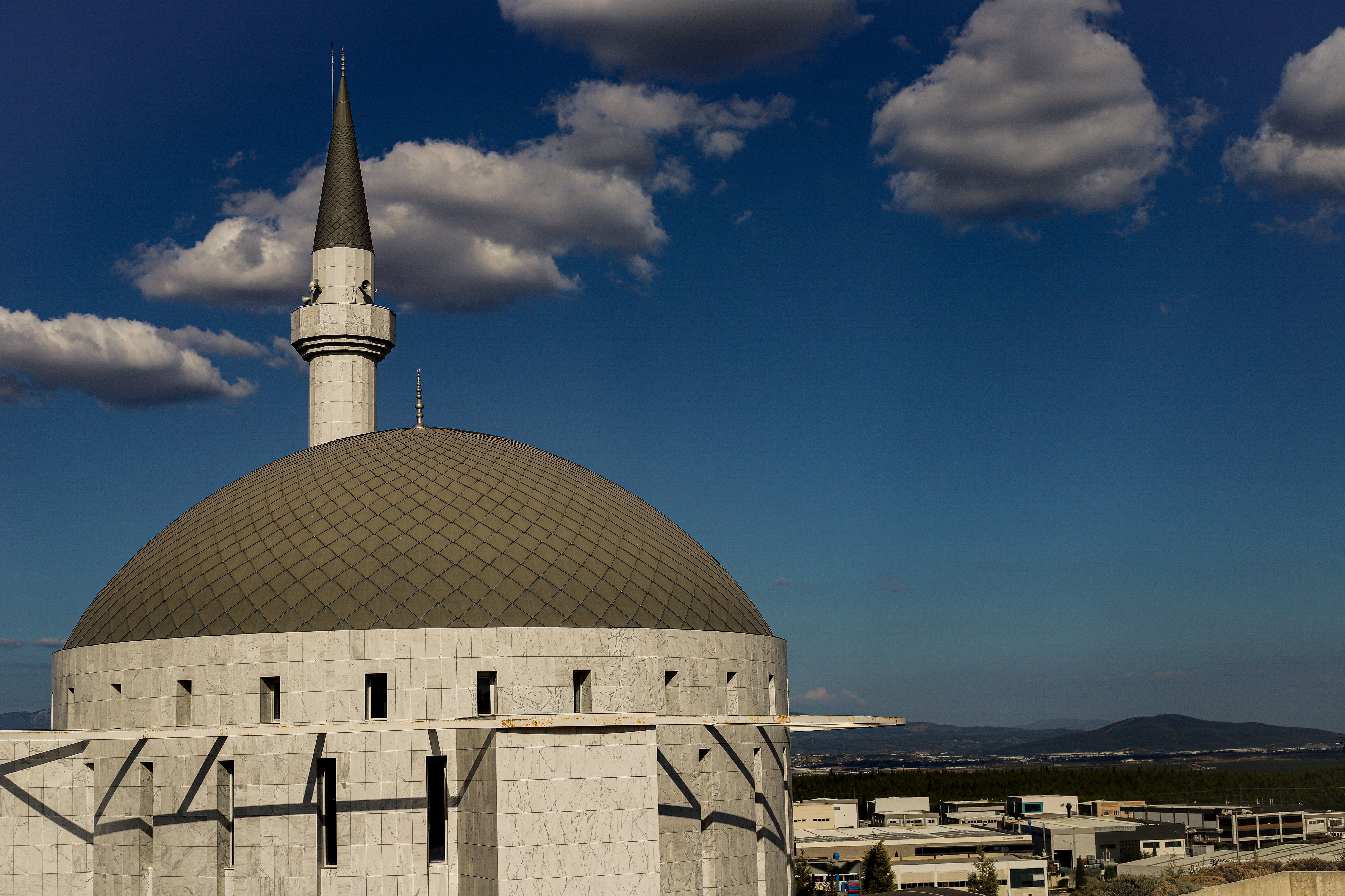 Dome of Mosque in Town · Free Stock Photo