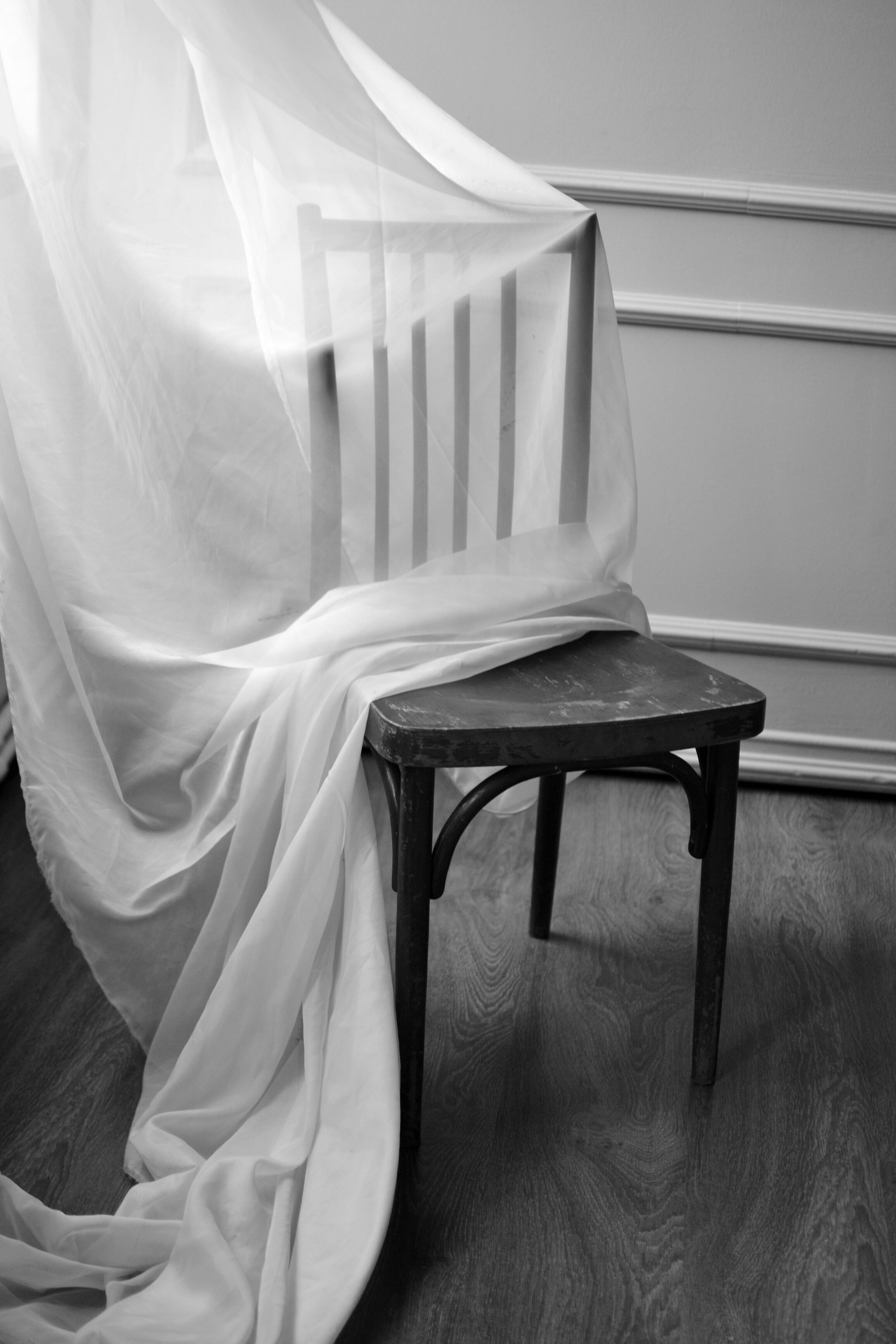 White Sheet on Chair · Free Stock Photo