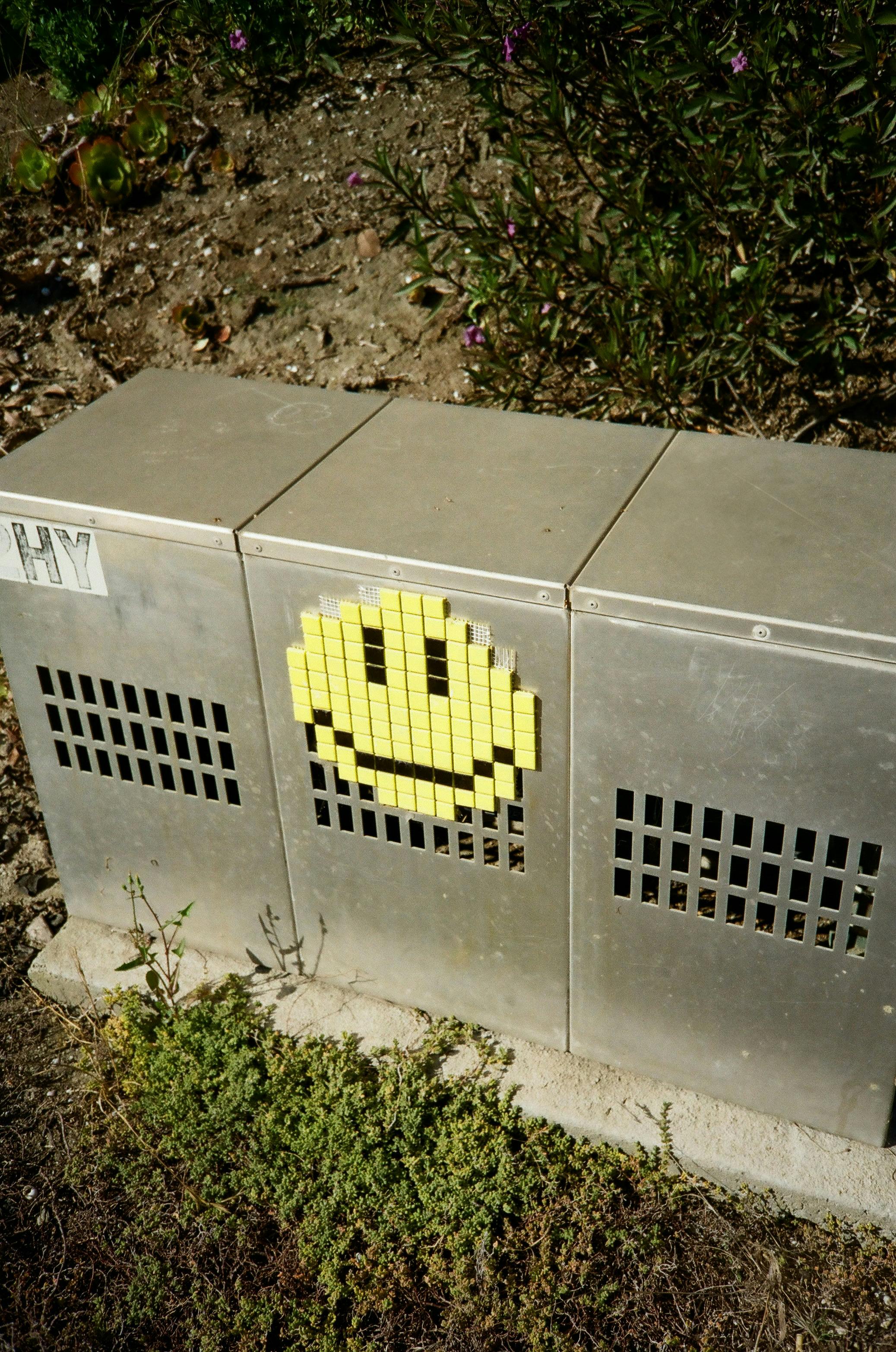 Pixel Box Design Templateart Photos, Download The BEST Free Pixel Box ...