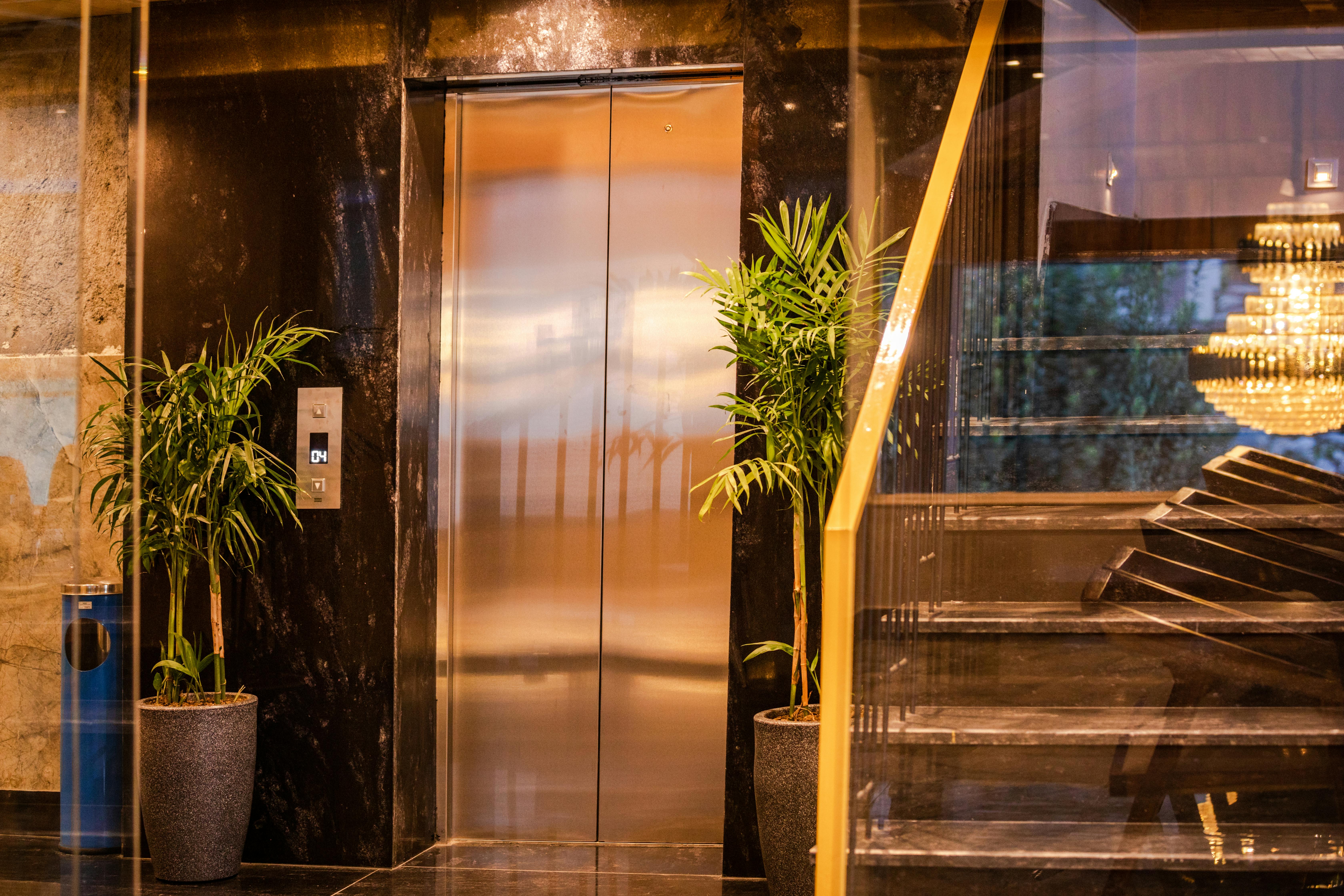 Lobby Prostor Photos, Download The BEST Free Lobby Prostor Stock Photos ...