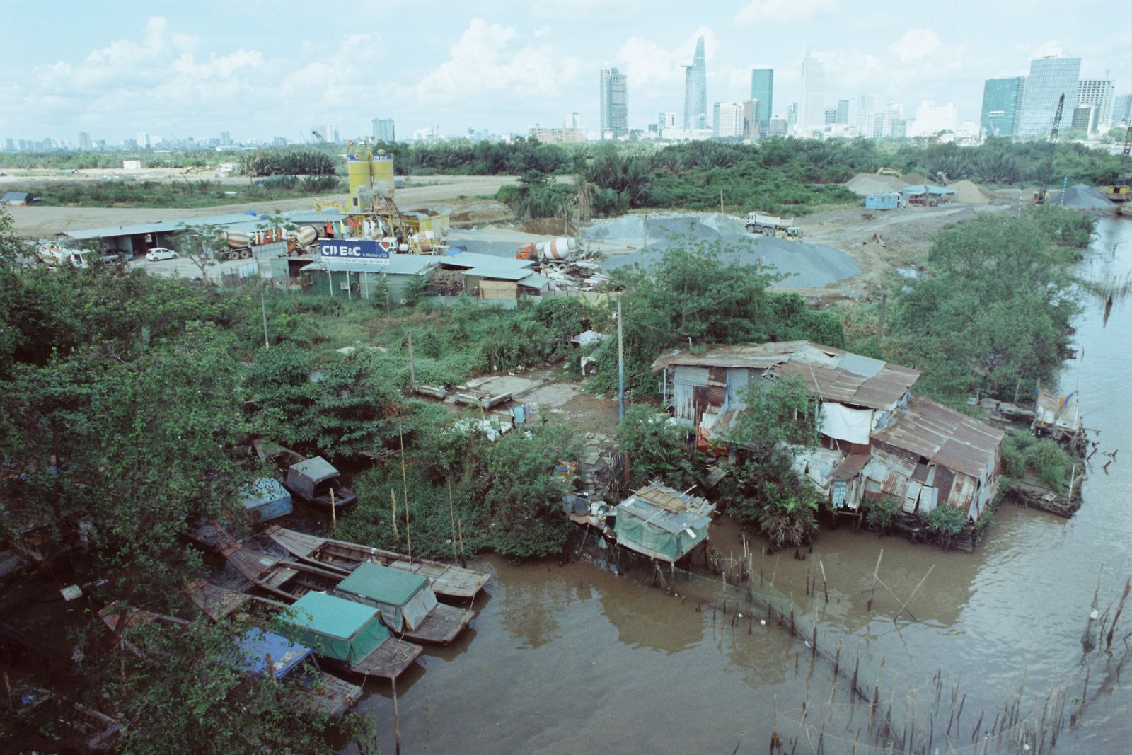 Shanty Houses Photos, Download The BEST Free Shanty Houses Stock Photos ...