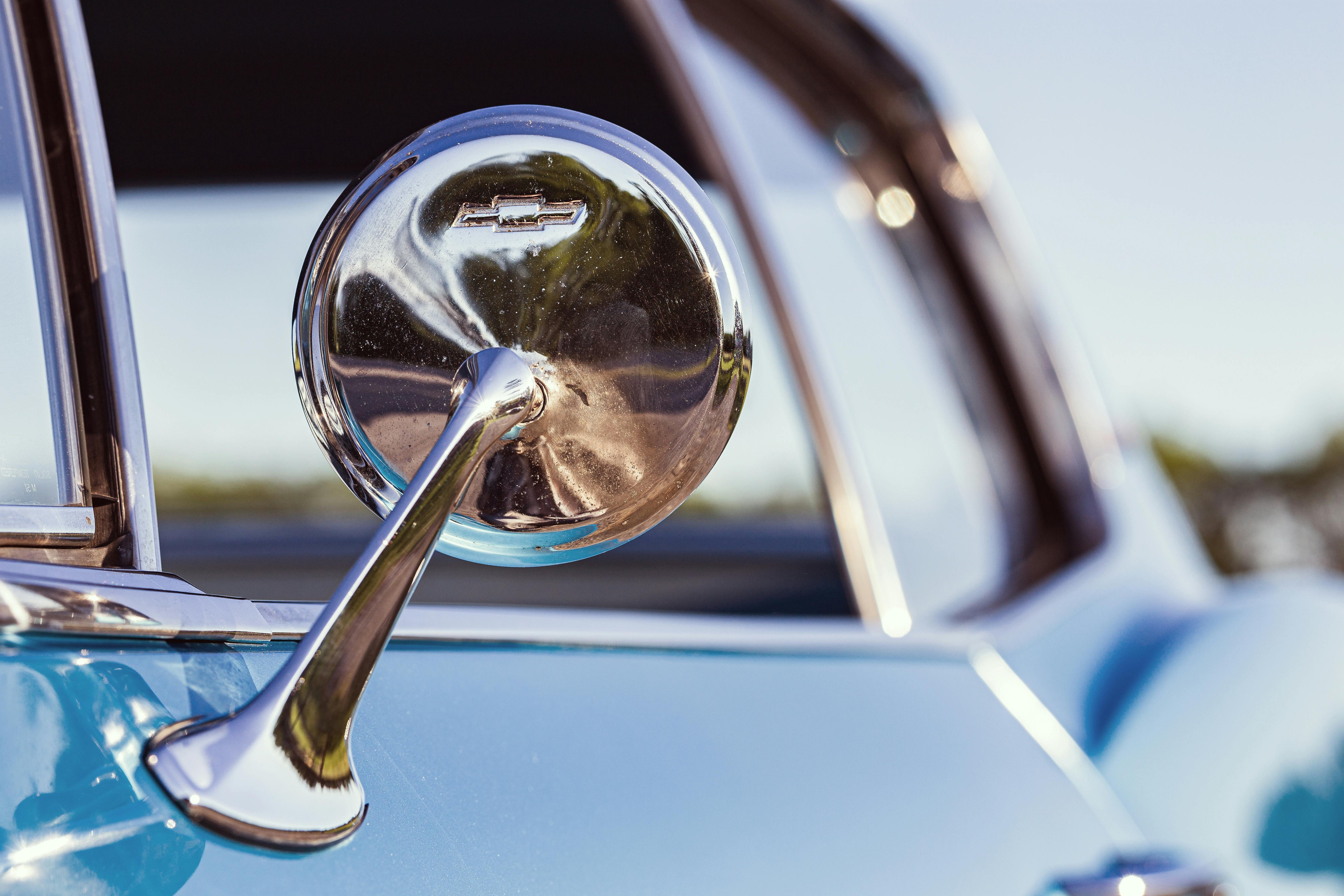 Close-up of Vintage Chevrolet Caprice Side Mirror · Free Stock Photo