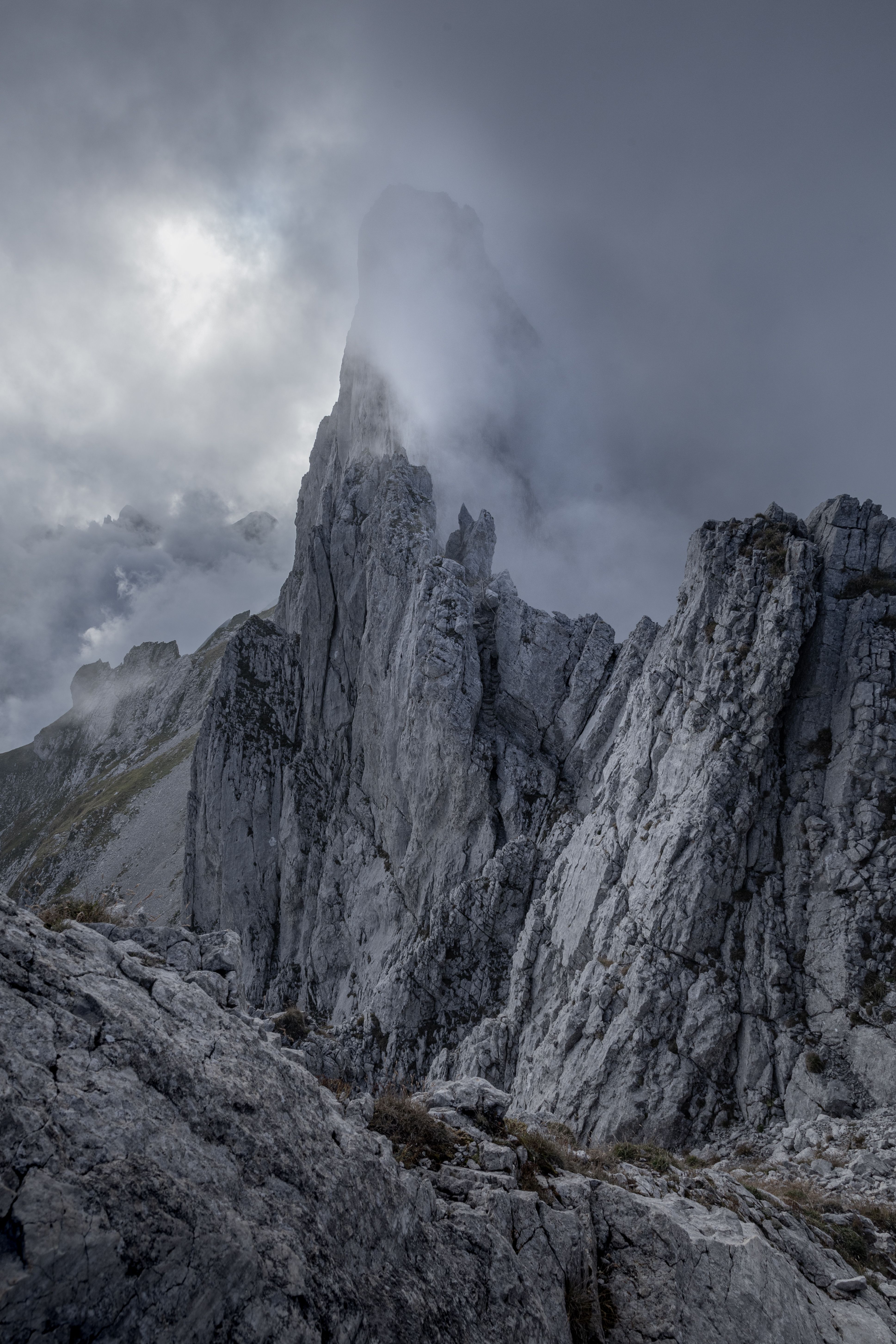 Mountains Raw Photos, Download The BEST Free Mountains Raw Stock Photos ...