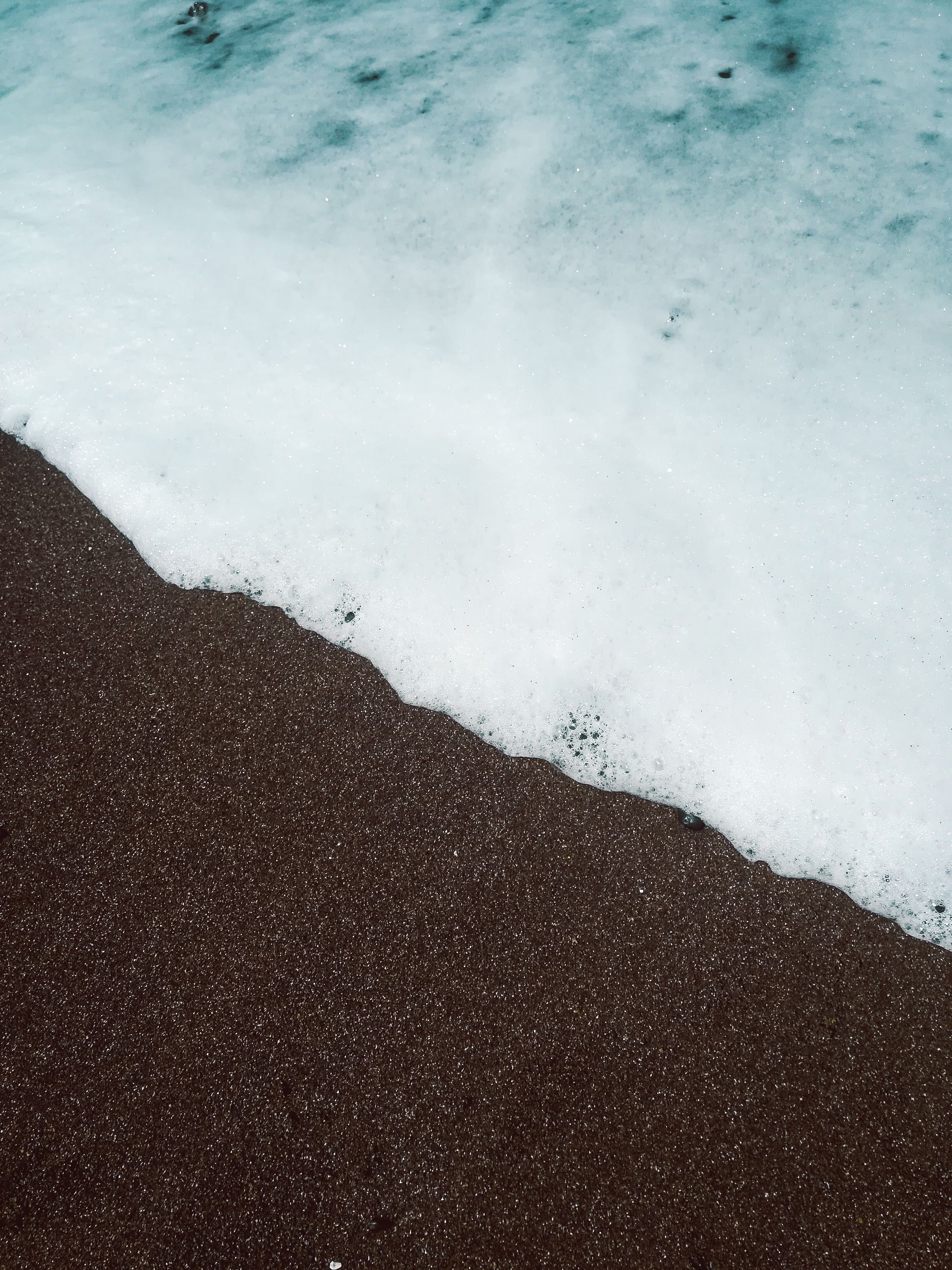 Brown Sand and Body of Water · Free Stock Photo