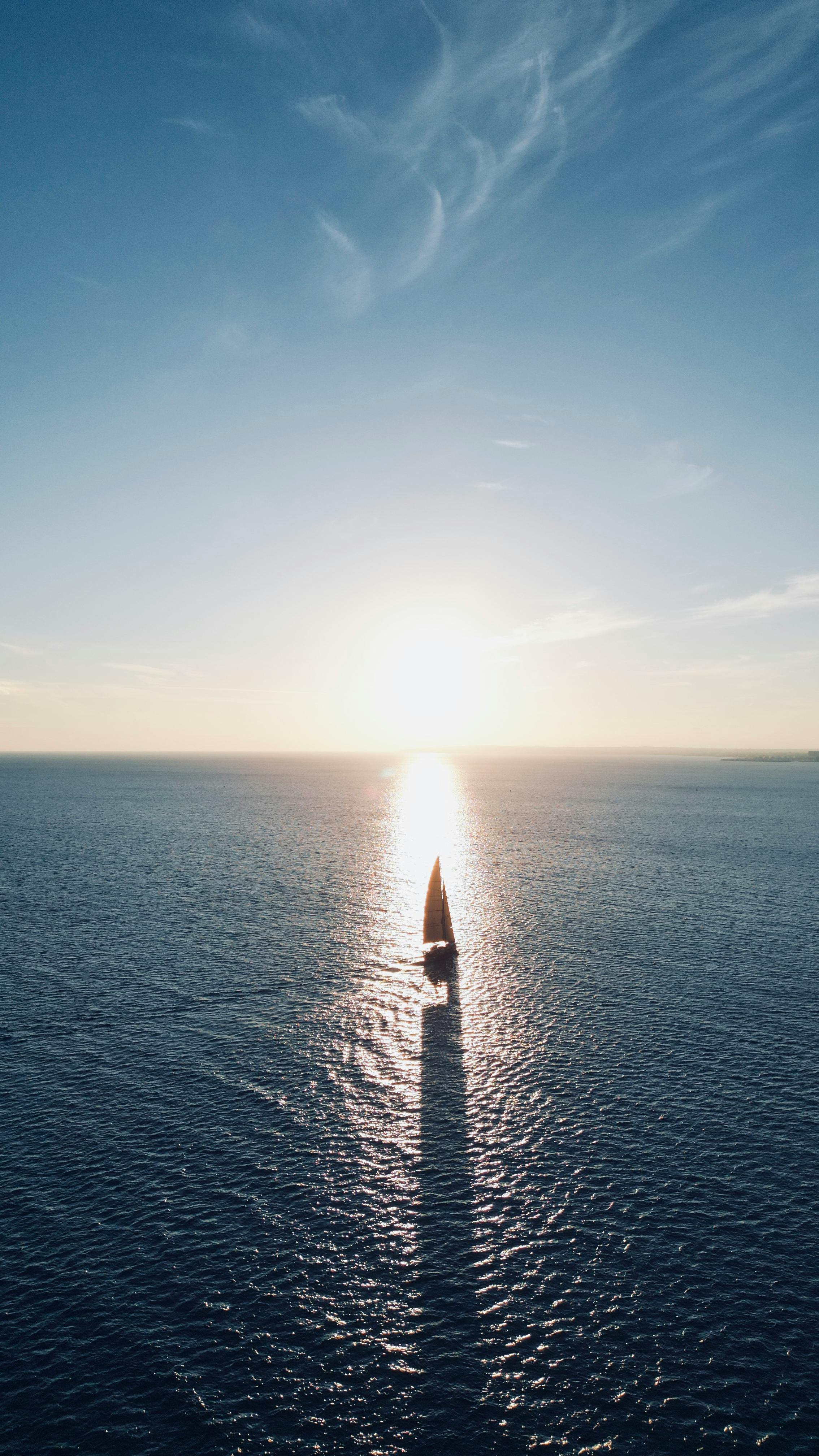 Sailing Off Into Sunset Photos, Download The BEST Free Sailing Off Into ...