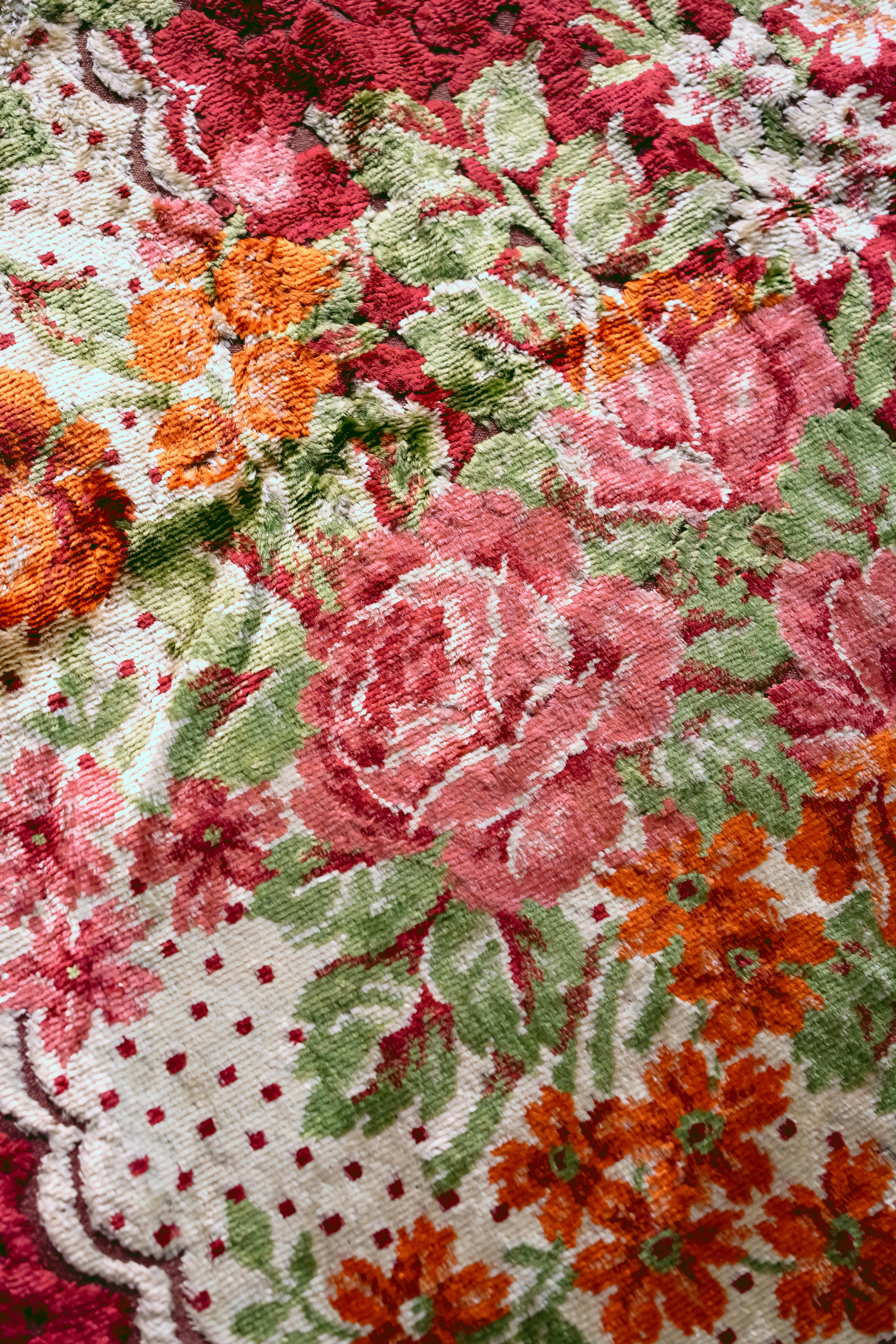 A close up of a floral patterned fabric · Free Stock Photo