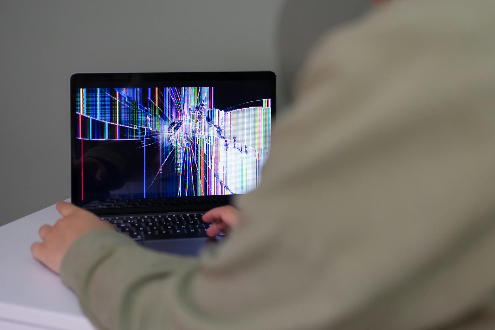 Cracked Screen Photos, Download The BEST Free Cracked Screen Stock ...