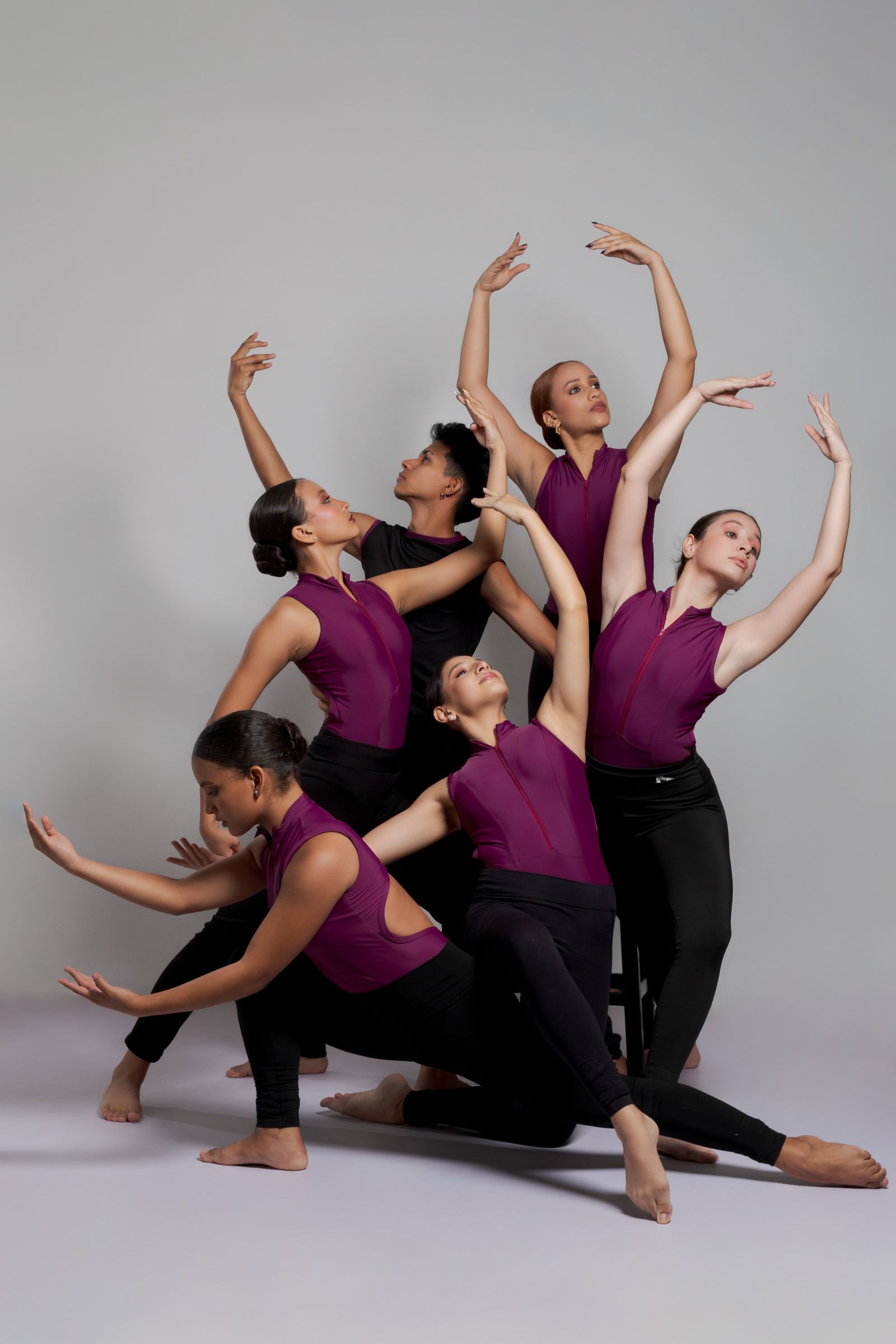 Dance Group Photos, Download The BEST Free Dance Group Stock Photos ...