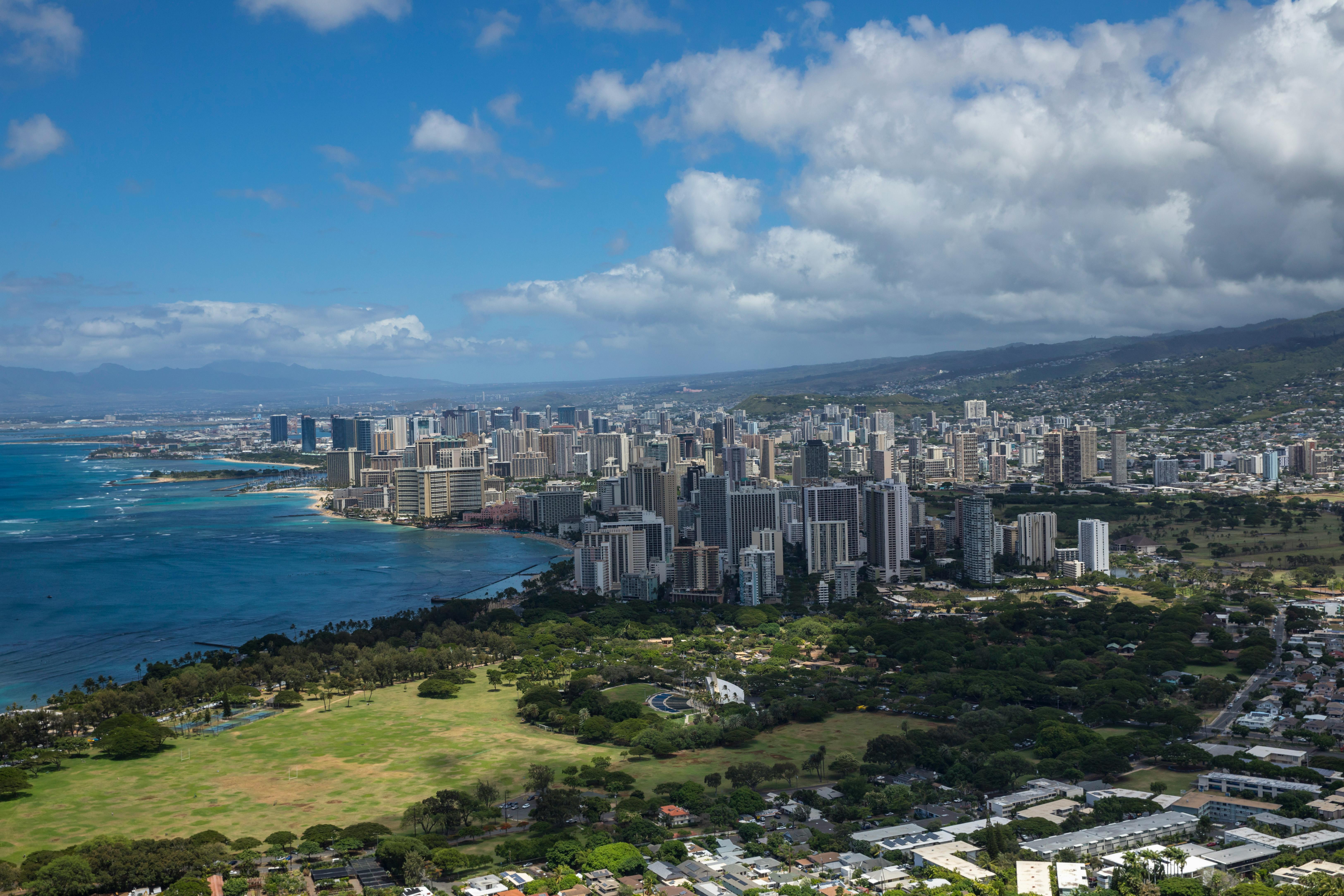 Aerial View of Honolulu's Skyline and Coastline · Free Stock Photo