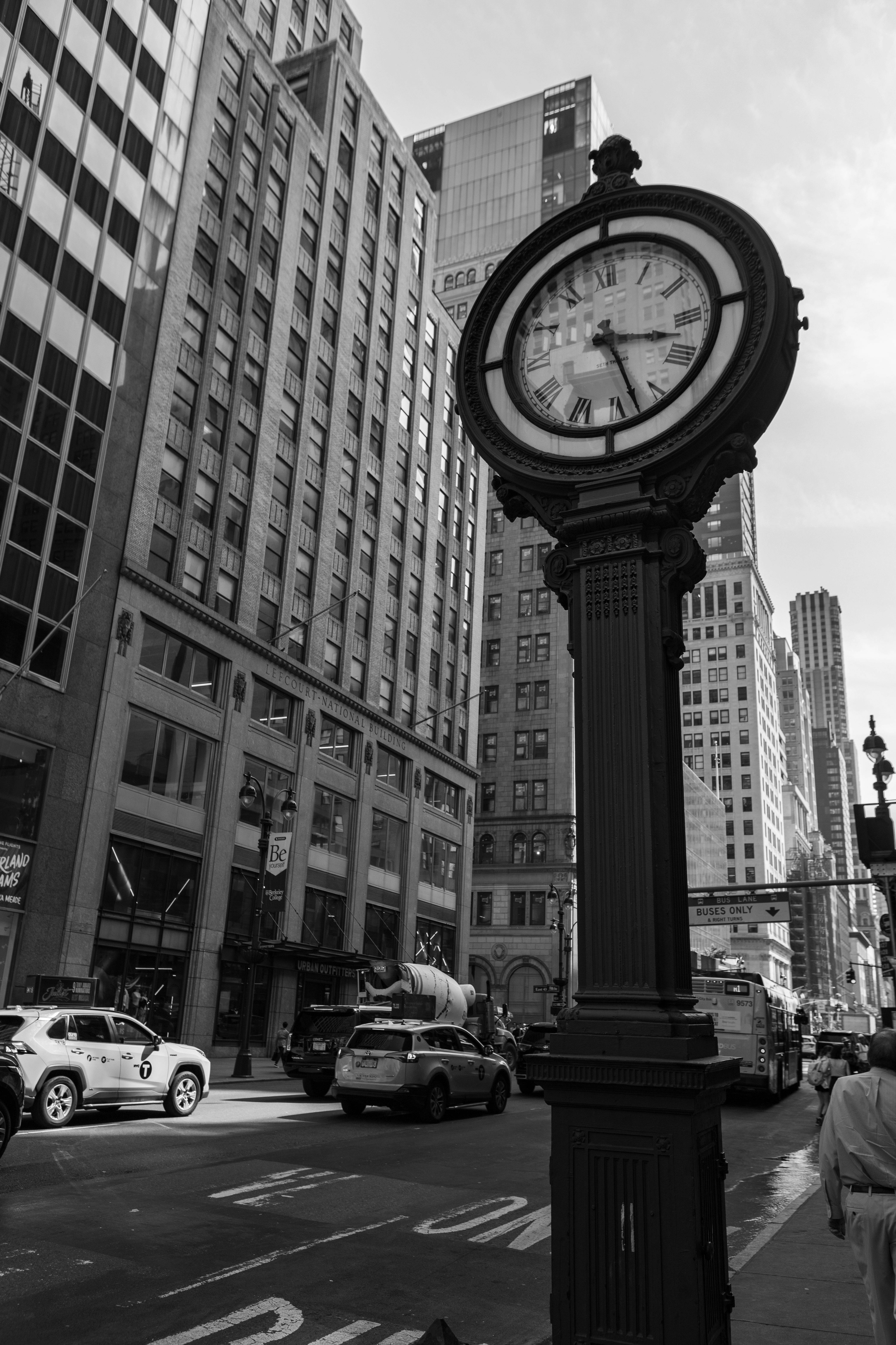 Vintage Street Clock in New York City Urban Scene · Free Stock Photo
