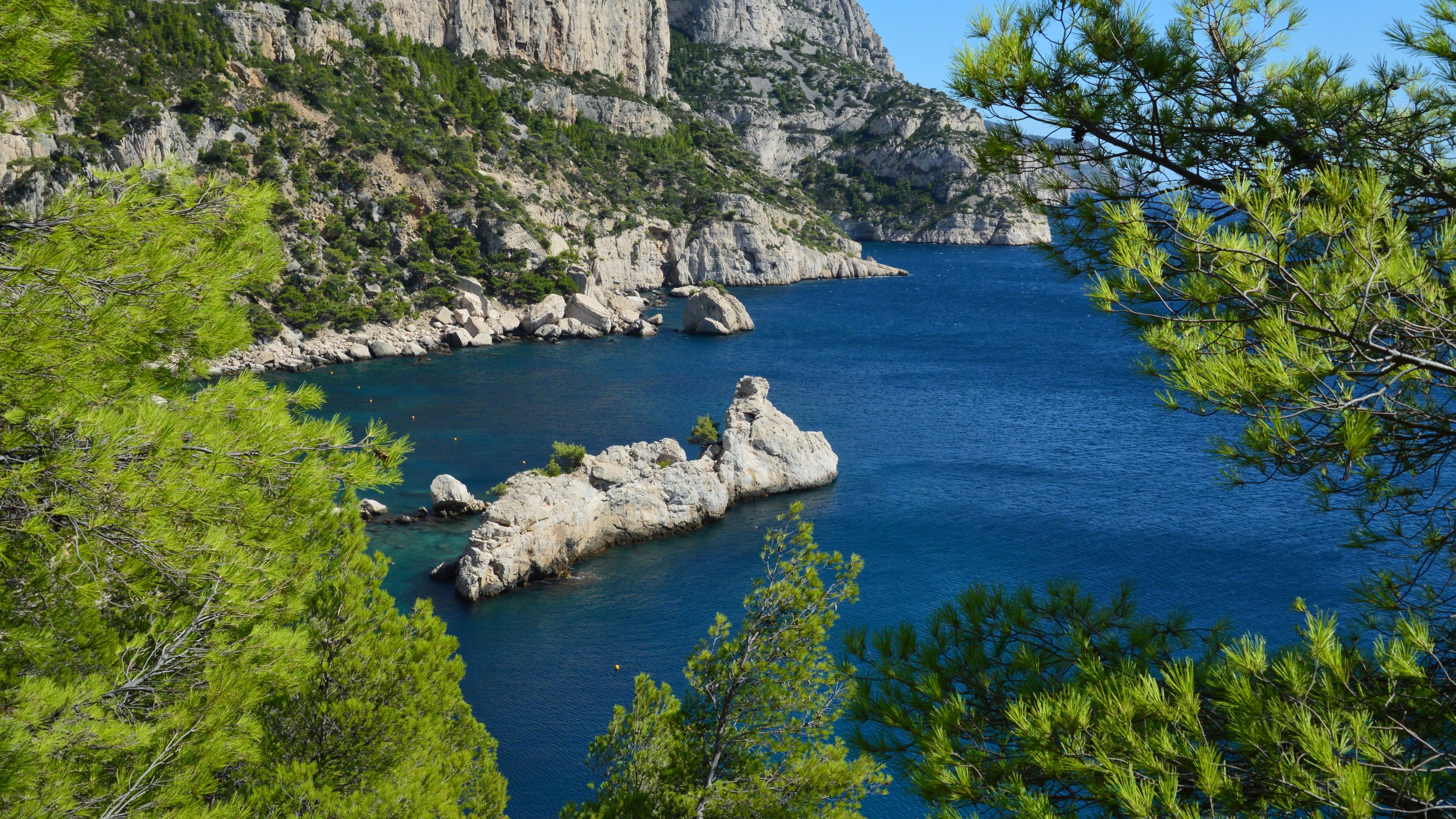 Stunning Coastal View of Calanques in Marseille · Free Stock Photo