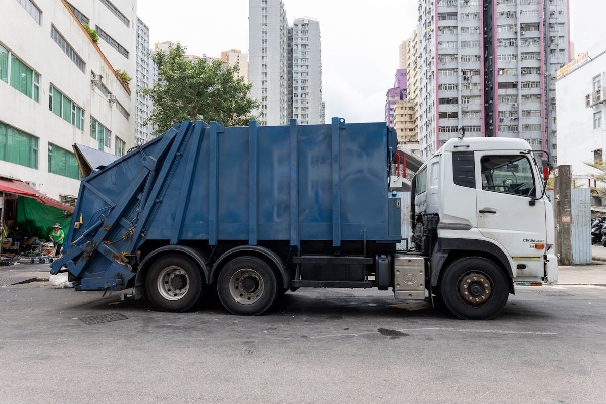 Garbage Truck Photos, Download The BEST Free Garbage Truck Stock Photos ...
