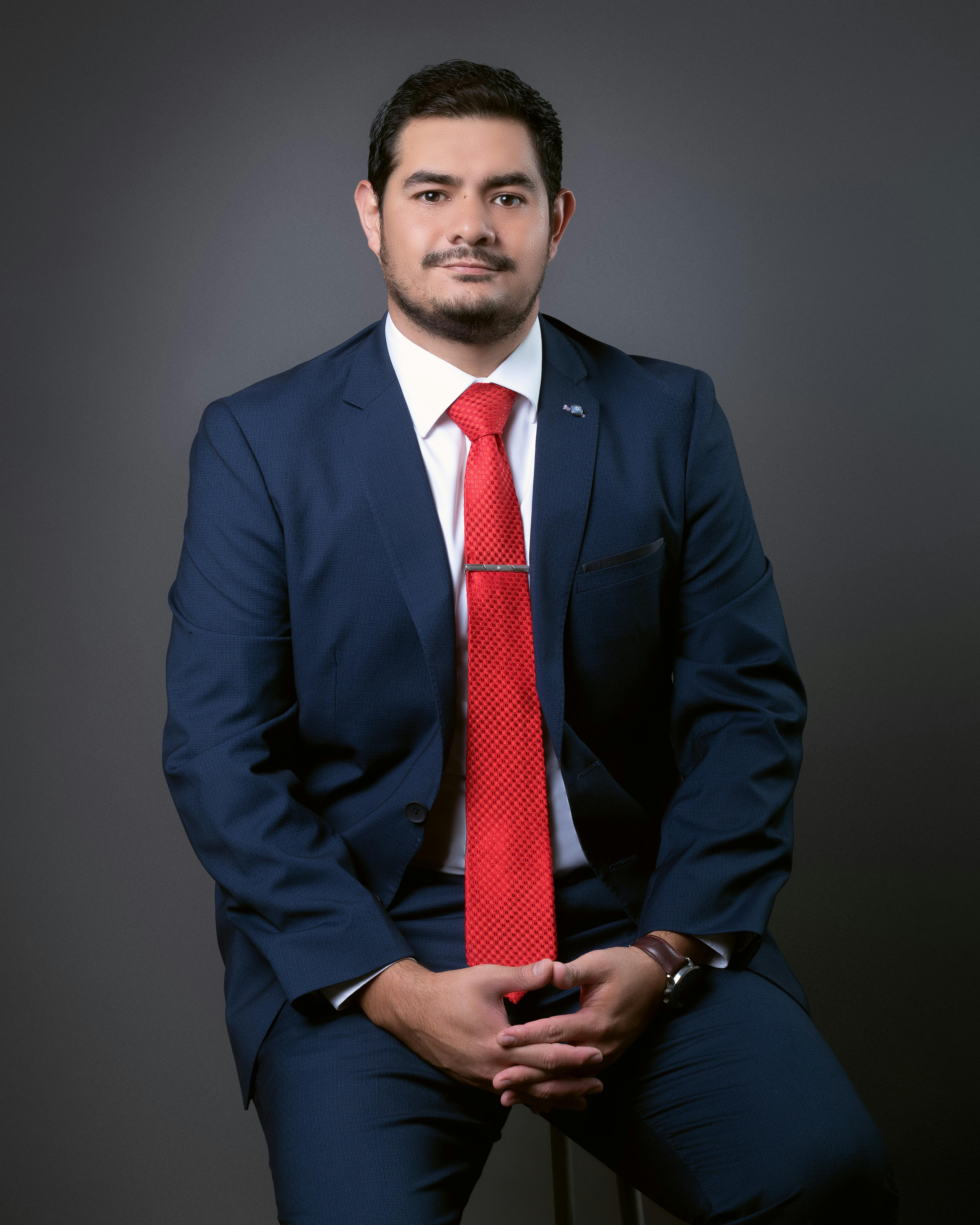 Professional Business Portrait in Suit and Tie · Free Stock Photo