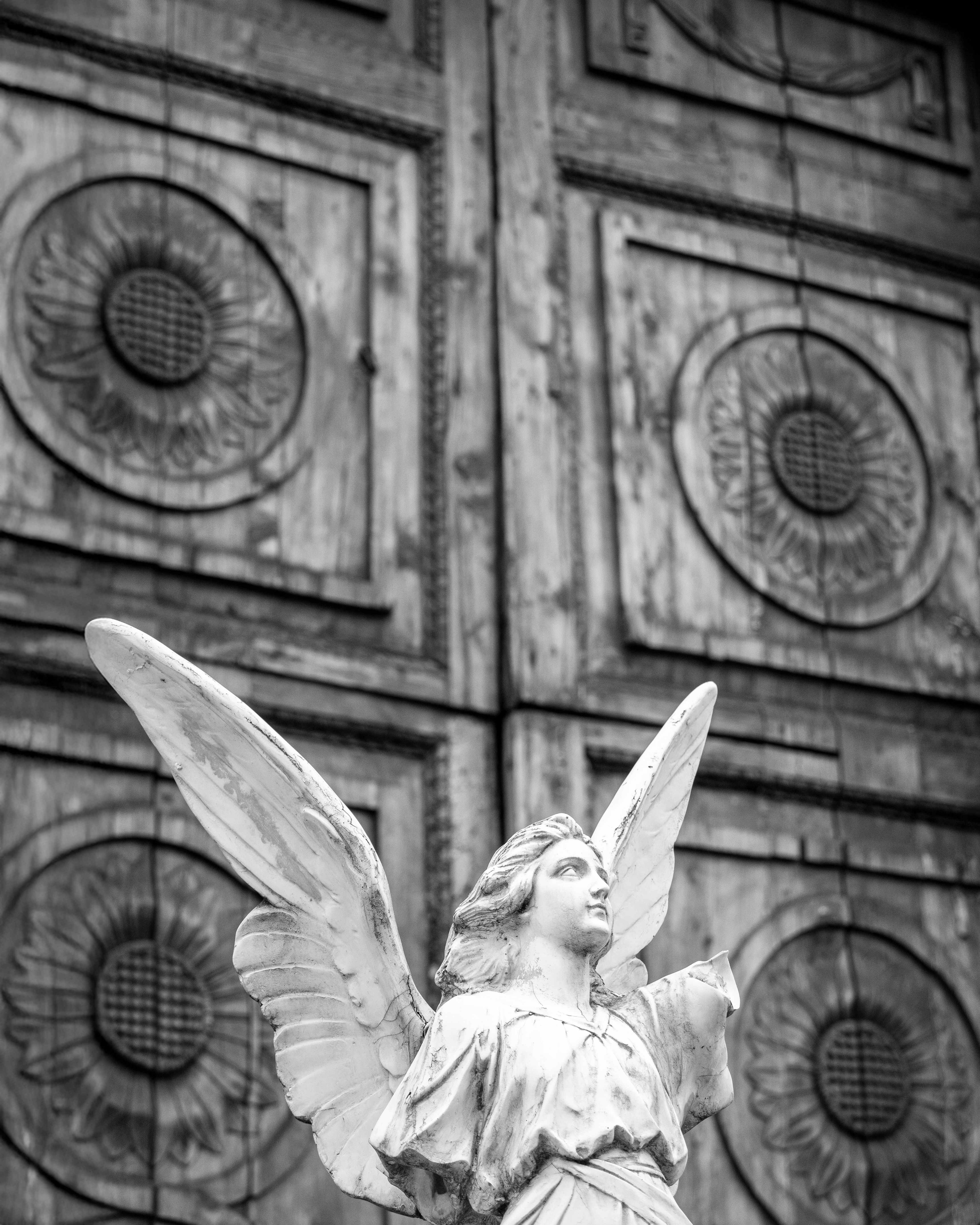 Black and White Angel Sculpture in Mexico City · Free Stock Photo