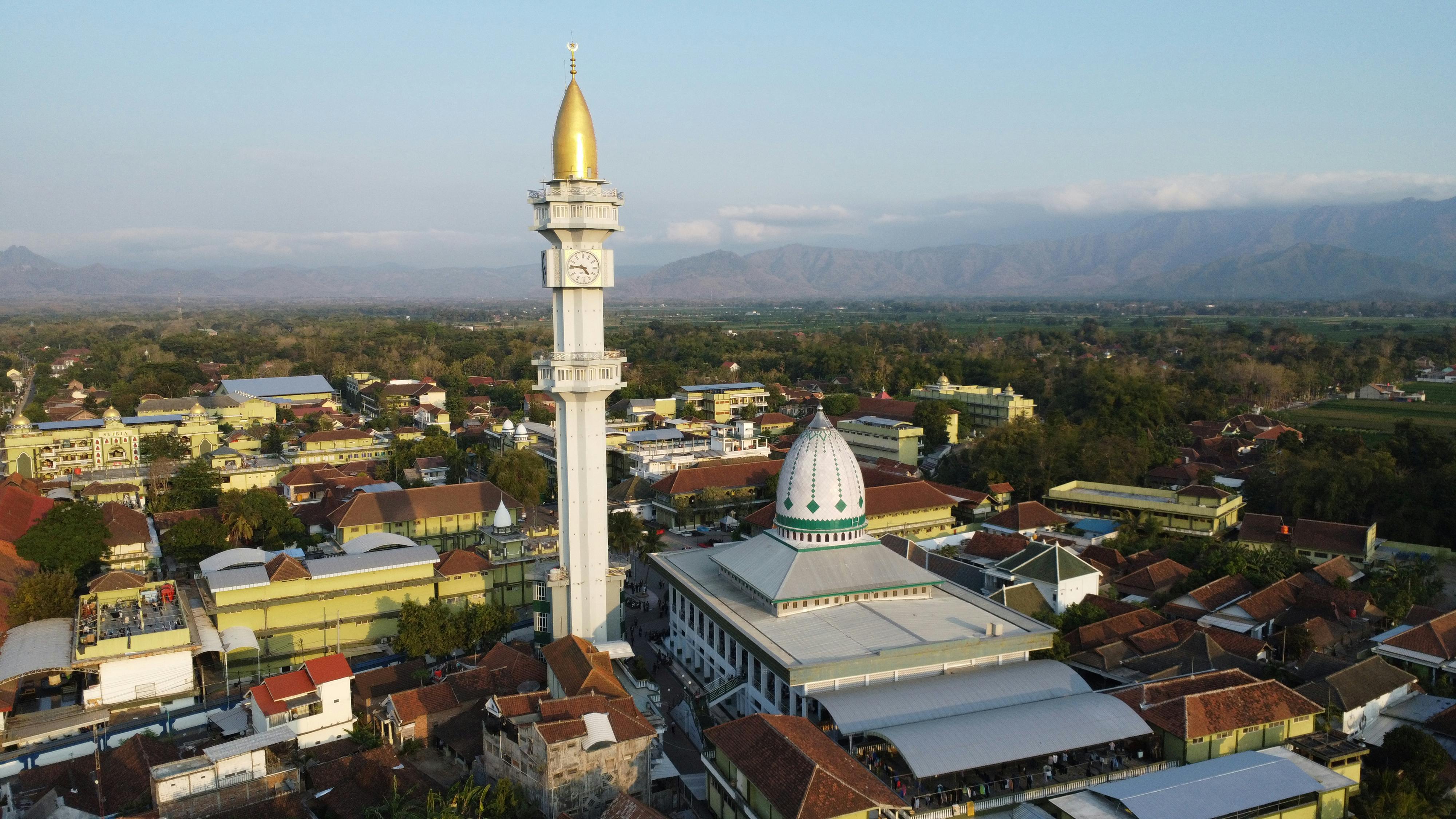 Gontor Photos, Download The BEST Free Gontor Stock Photos & HD Images