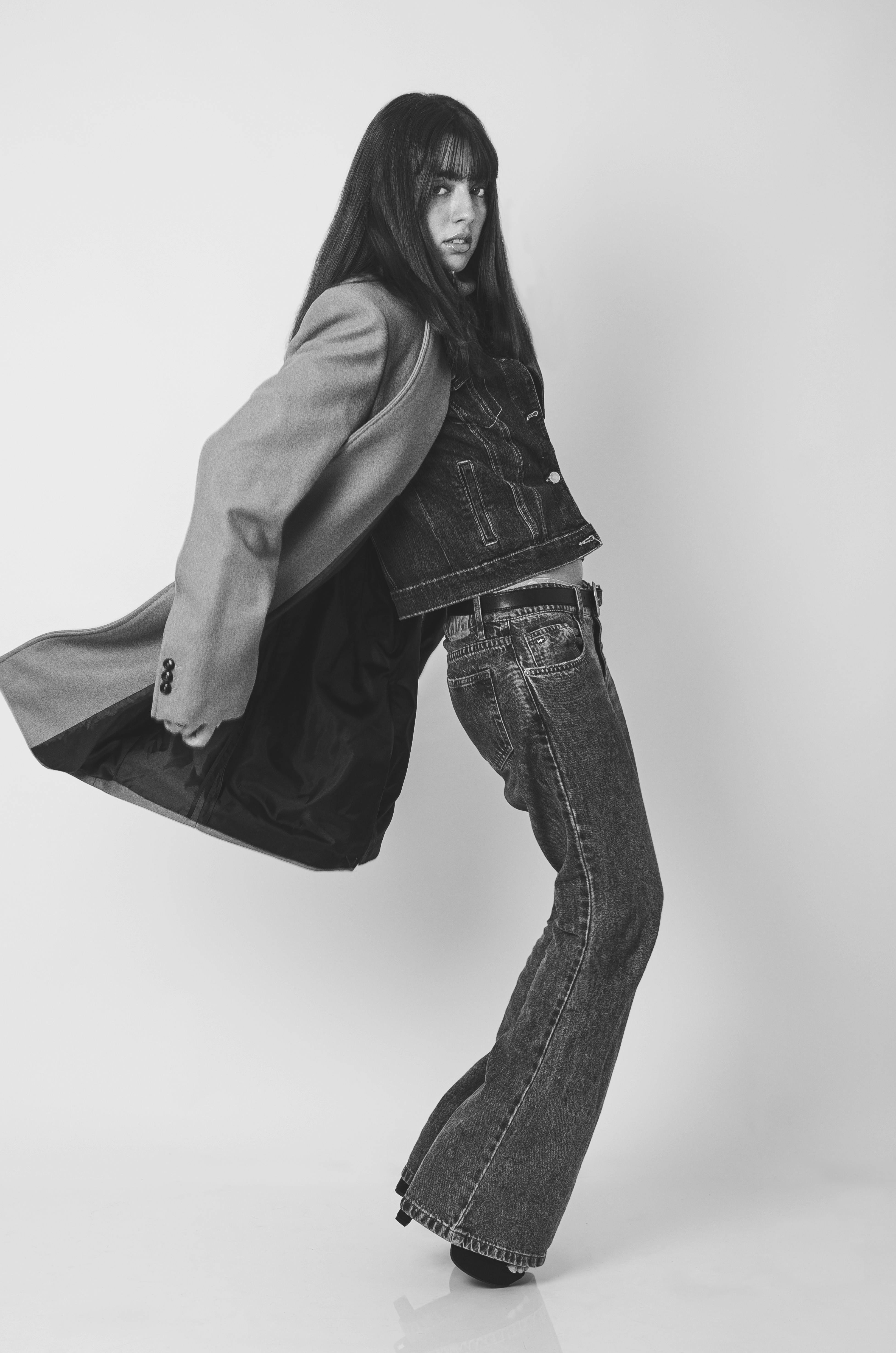 Foto de stock gratuita sobre abrigos, actitud, adulto joven, alta moda ... Foto de stock gratuita sobre abrigos, actitud, adulto joven, alta moda ...