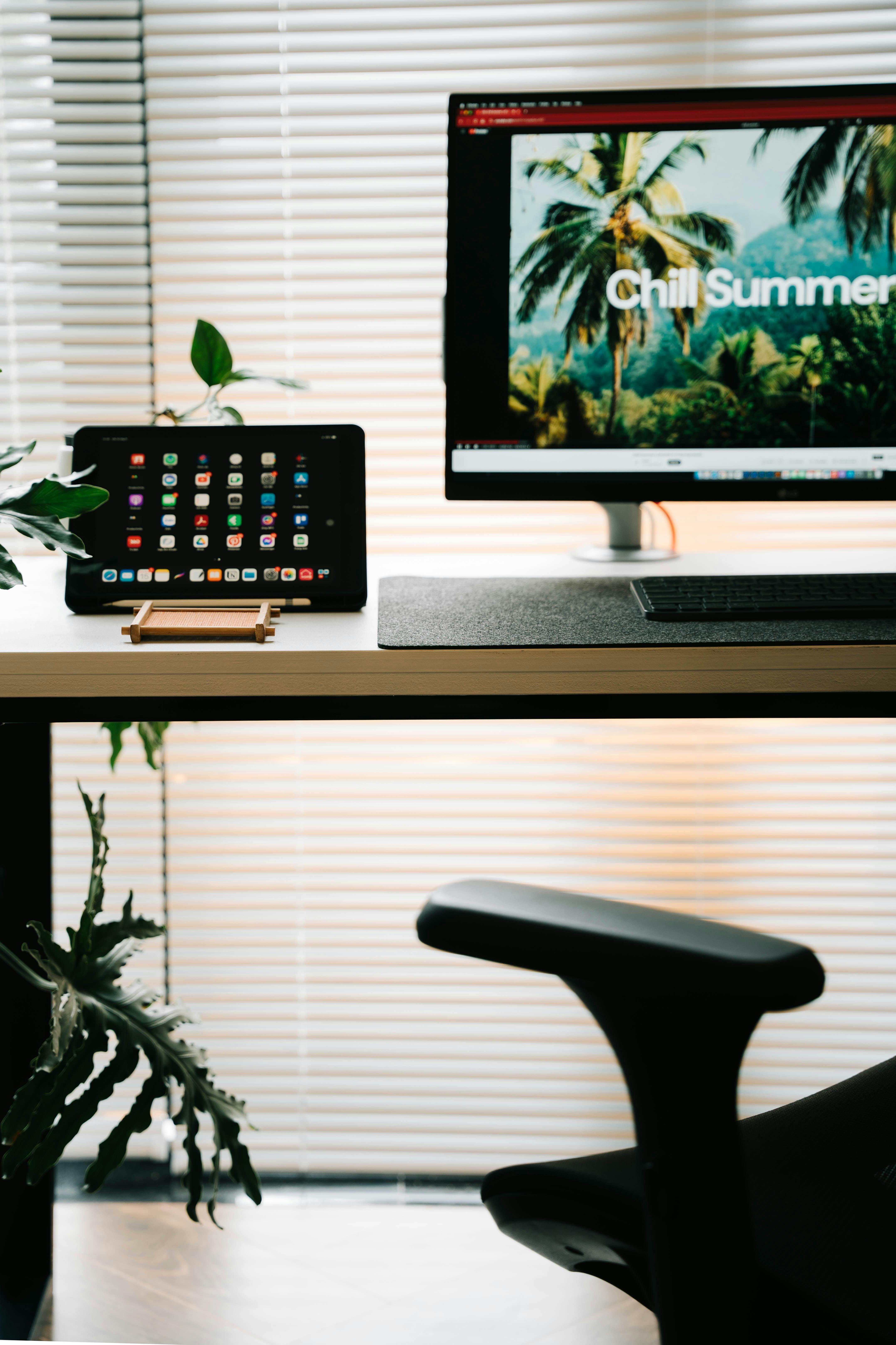 Tablet On Stand Photos, Download The BEST Free Tablet On Stand Stock ...