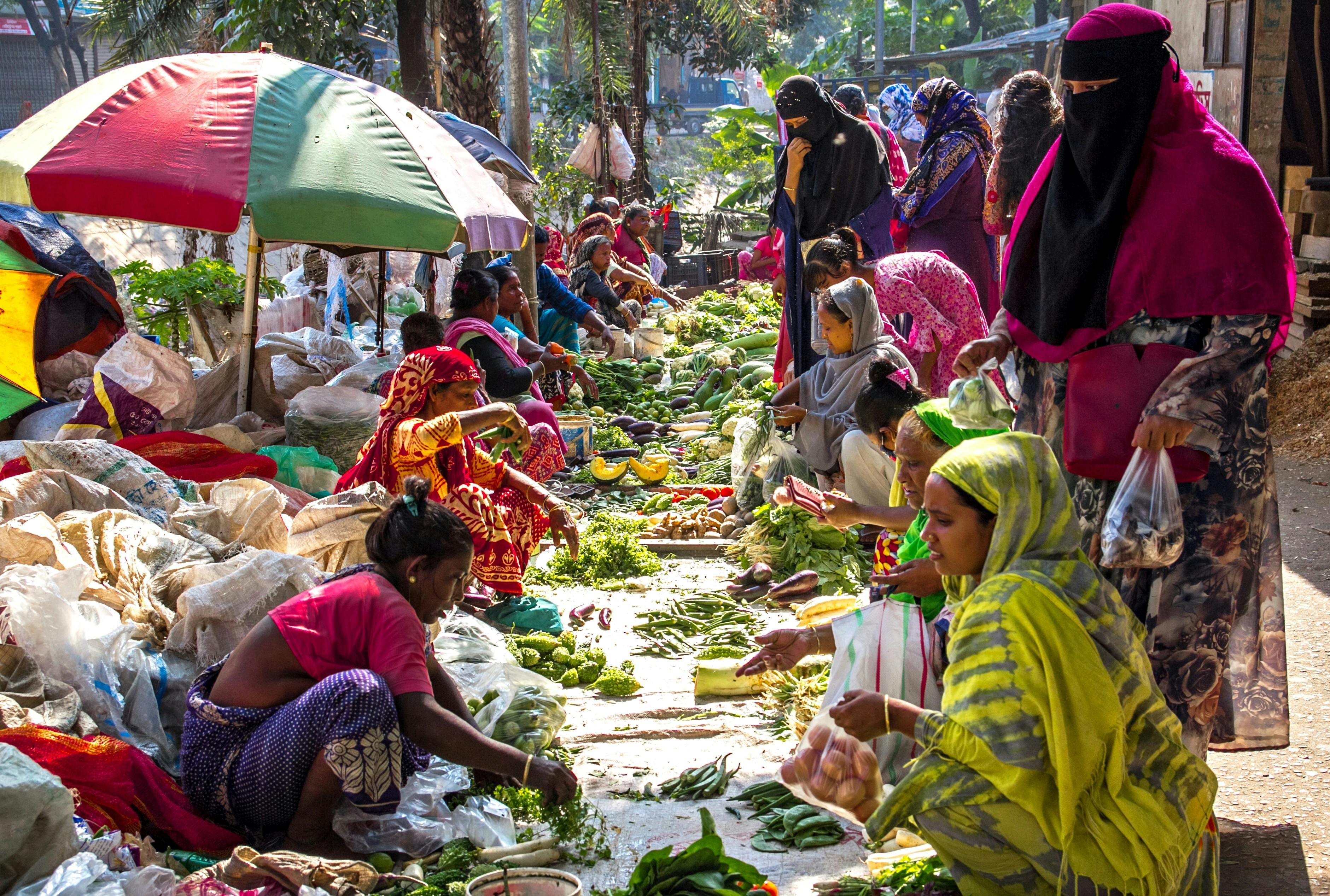 Women Vendors Photos, Download The BEST Free Women Vendors Stock Photos ...