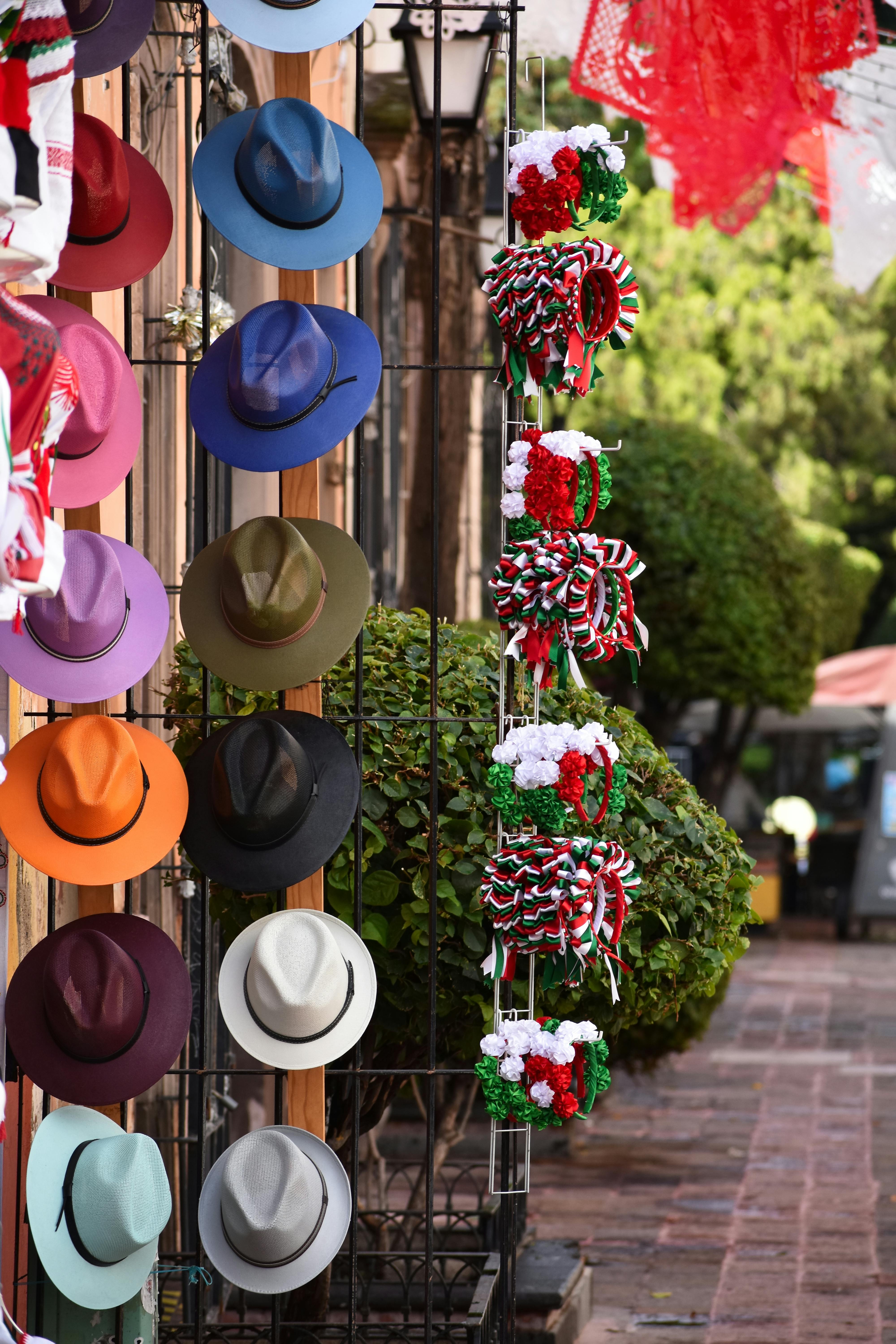 Colorful Hats Display in Santiago de Querétaro · Free Stock Photo