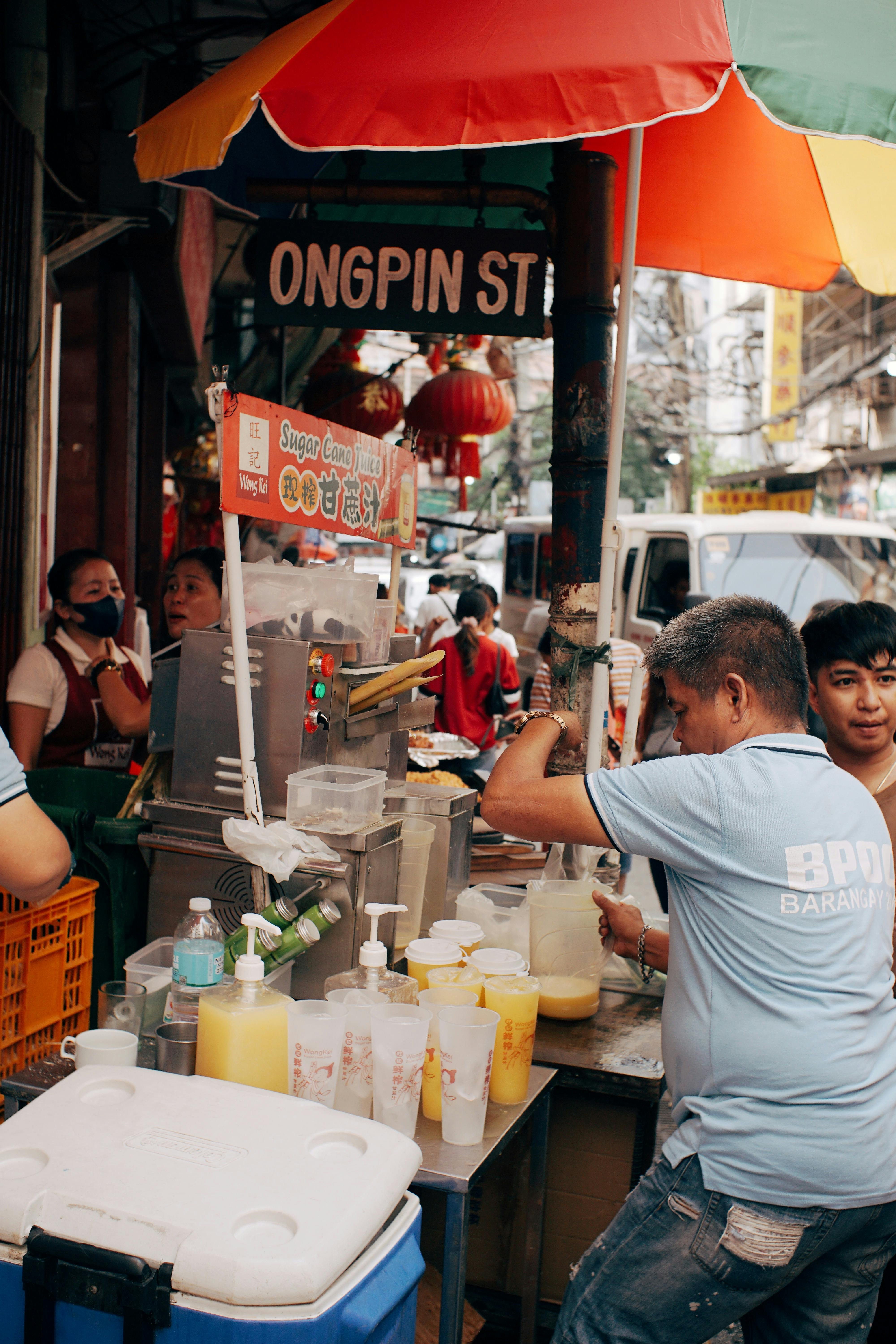 Vibrant Street Scene at Ongpin Street Market · Free Stock Photo