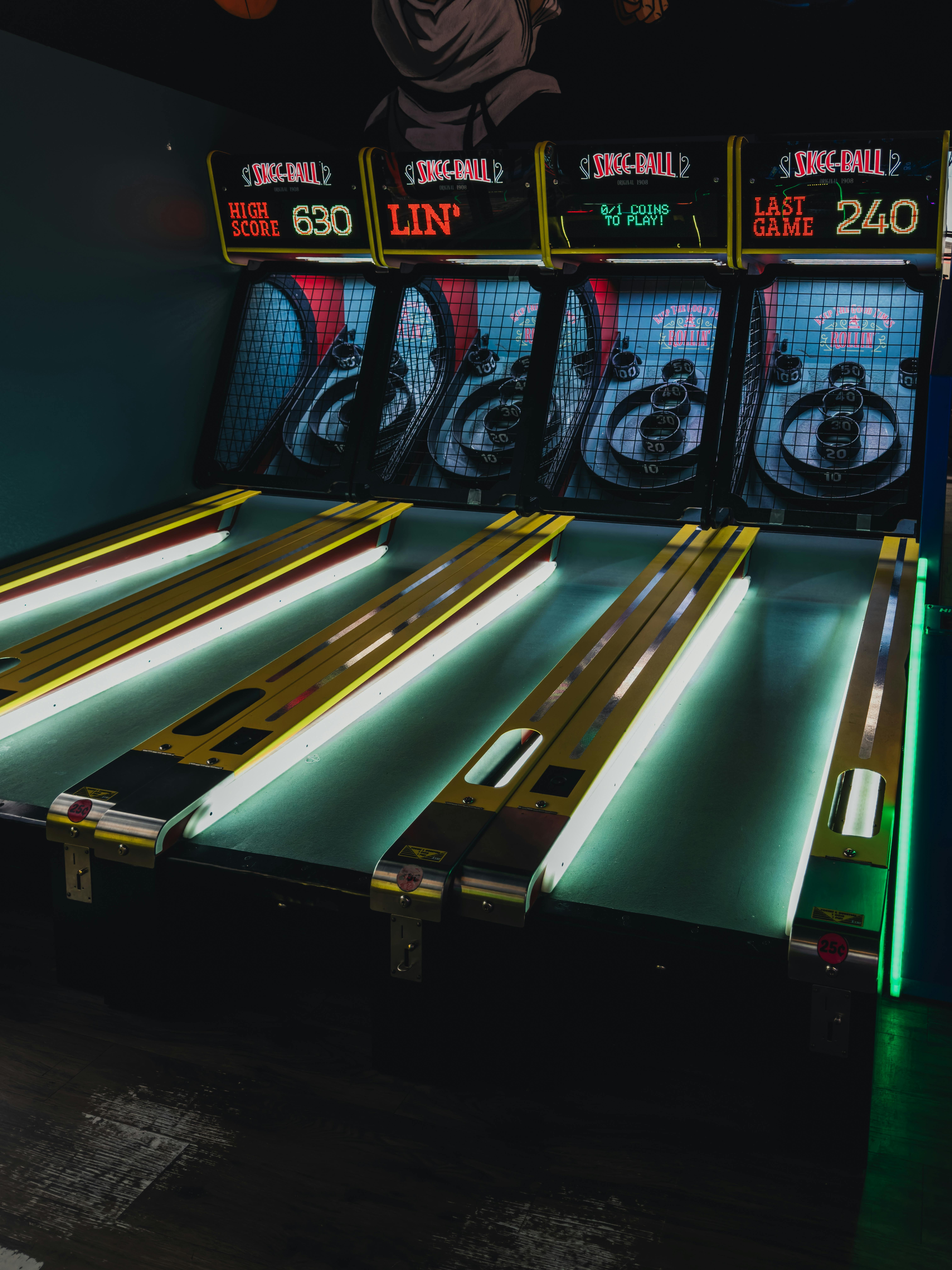 Classic Arcade Ski Ball Game with Digital Scoreboard · Free Stock Photo