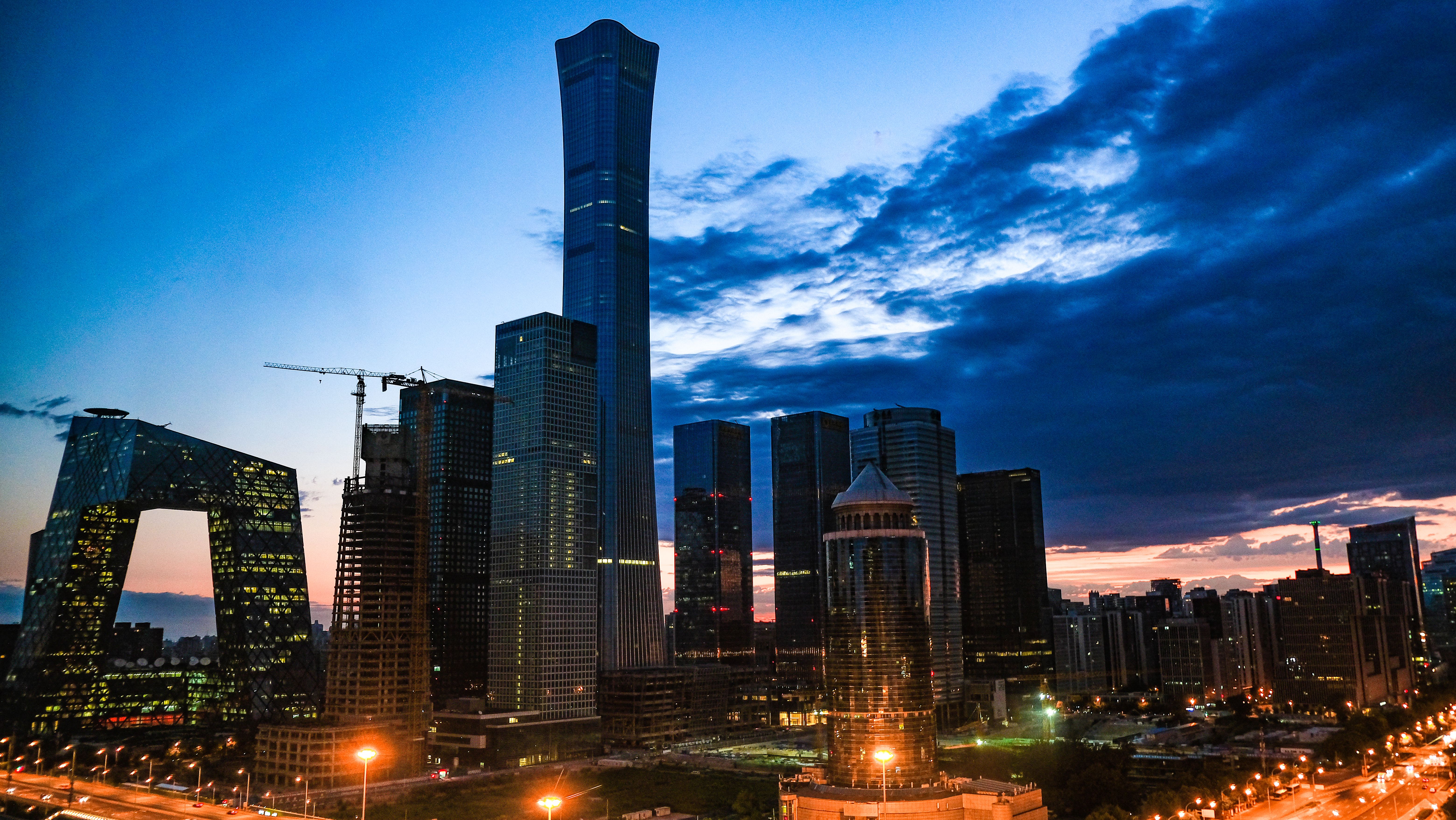 Photo Of City During Dawn · Free Stock Photo