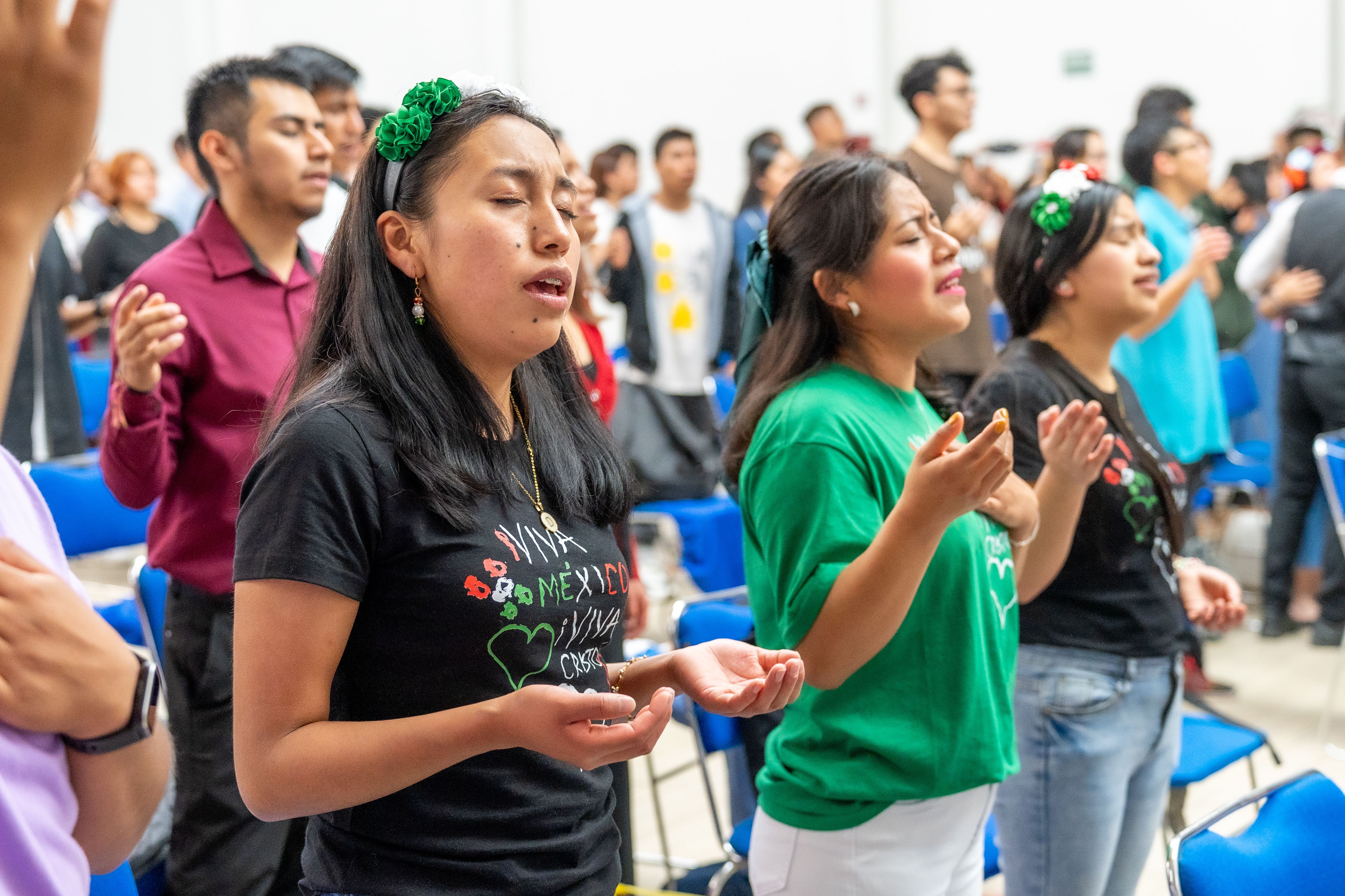 Vibrant Christian Worship Gathering in Mexico City · Free Stock Photo