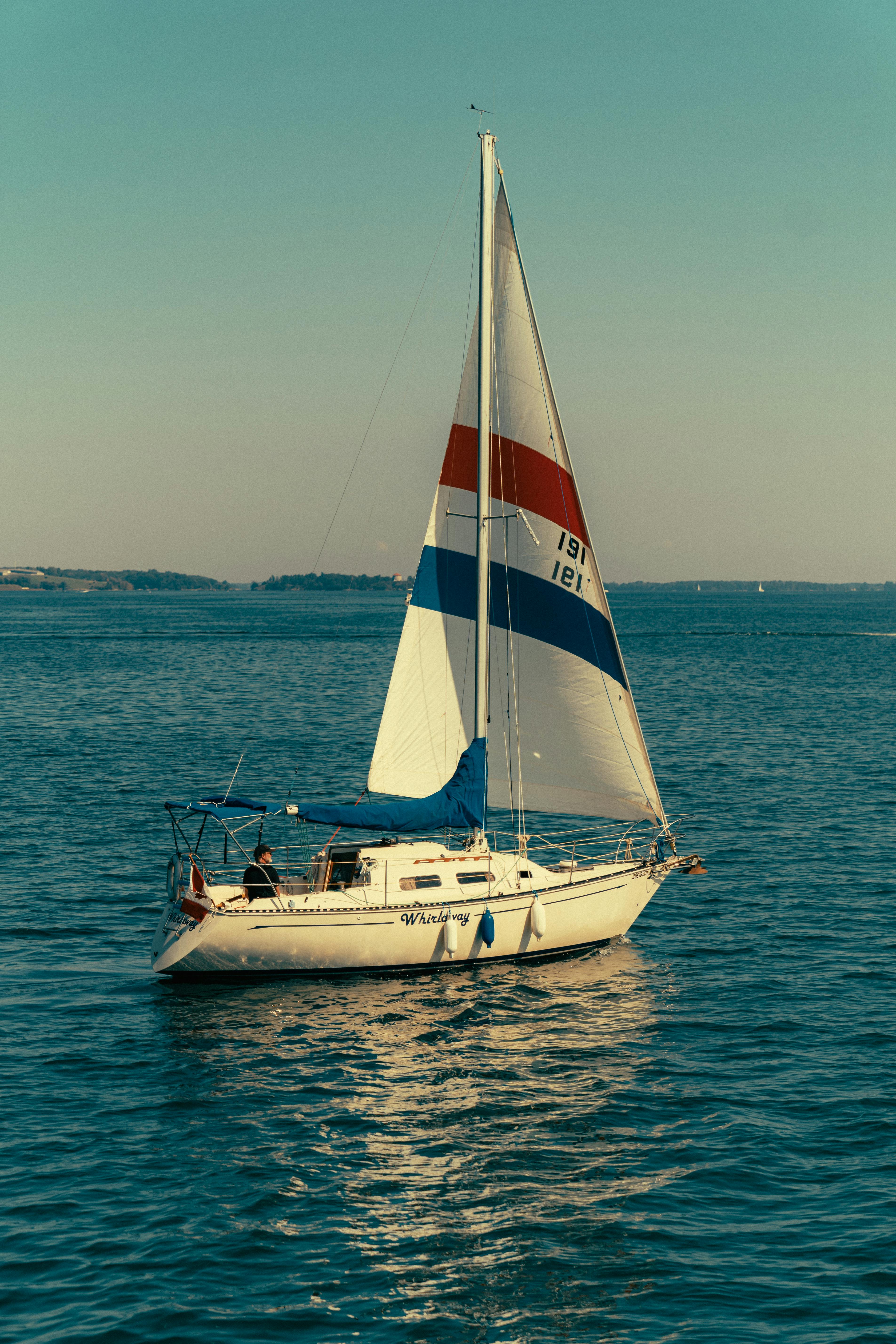 Sailing Boat on Saint Lawrence River in Québec City · Free Stock Photo