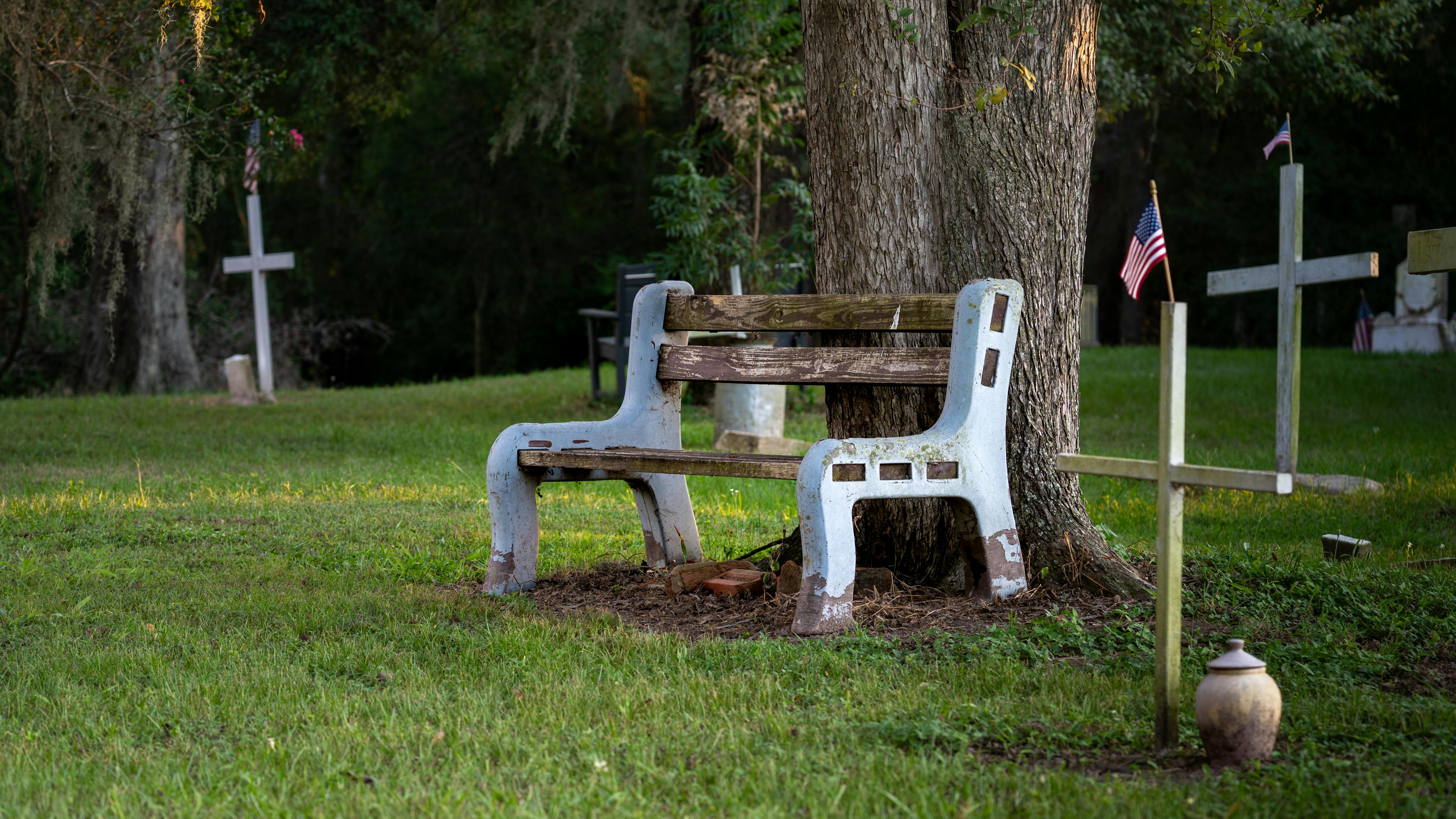 Cemetery Bench Photos, Download The BEST Free Cemetery Bench Stock ...