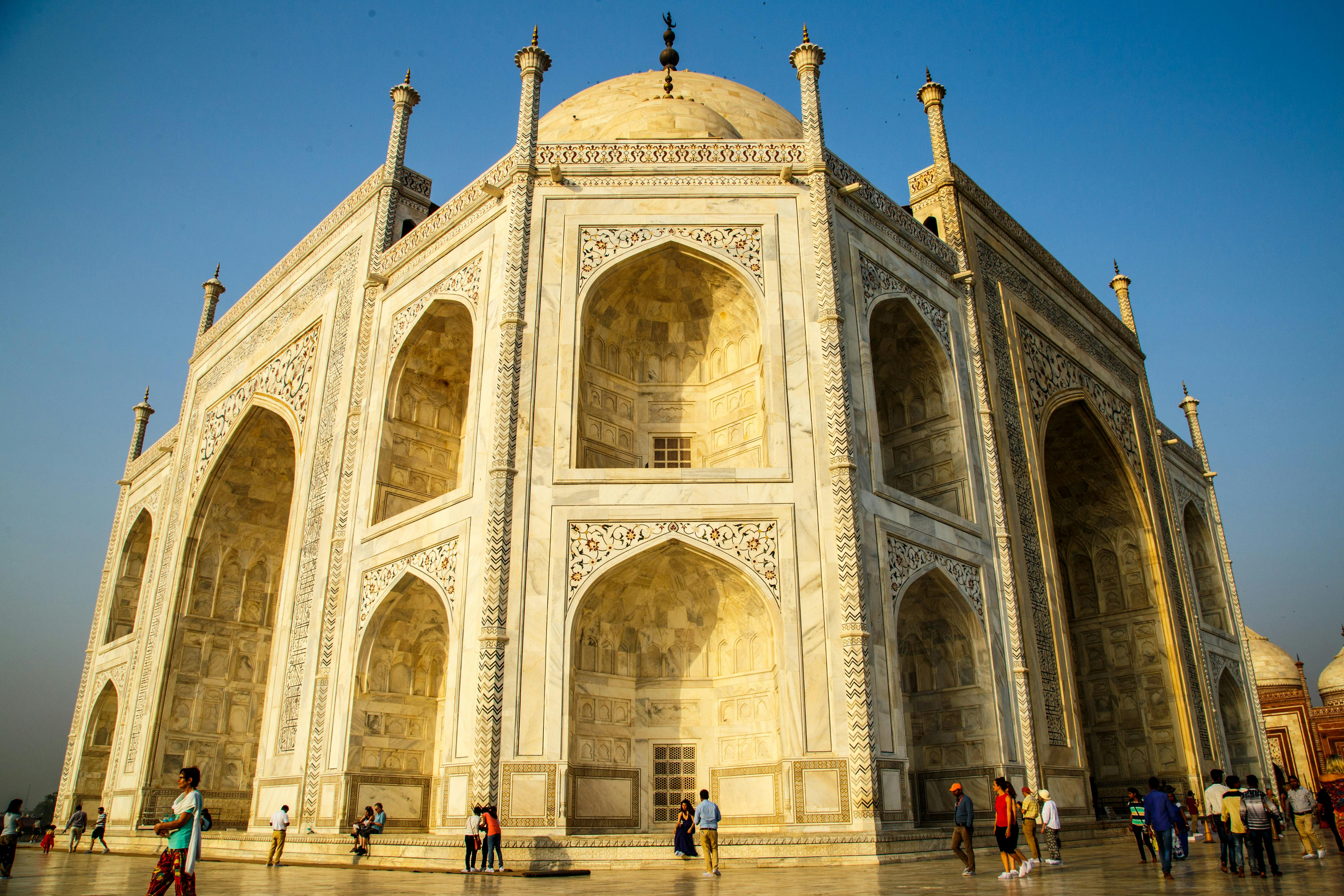 Majestic View of the Taj Mahal's Magnificent Architecture · Free Stock ...