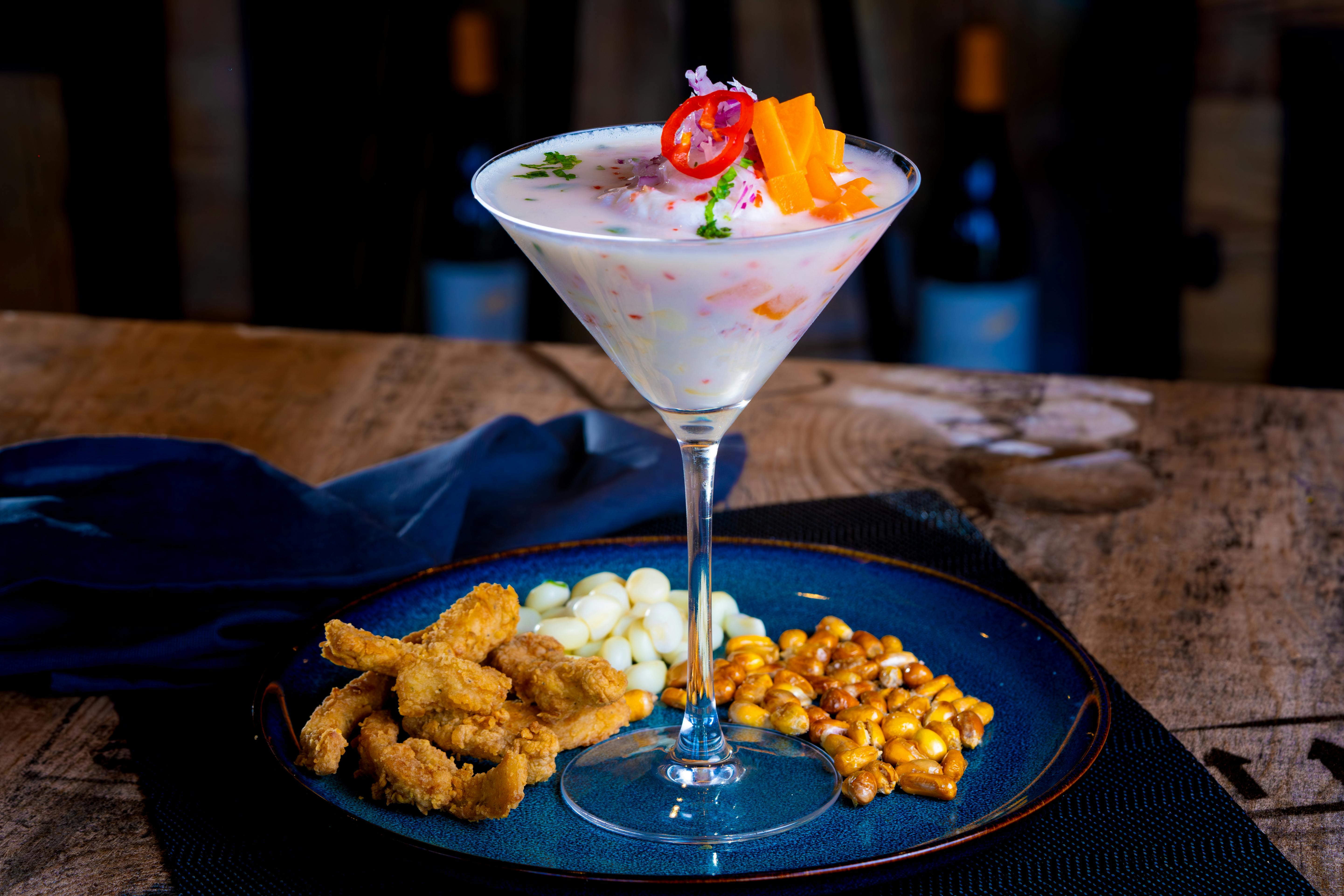 Delicioso Ceviche Peruano En Copa Martini · Foto de stock gratuita
