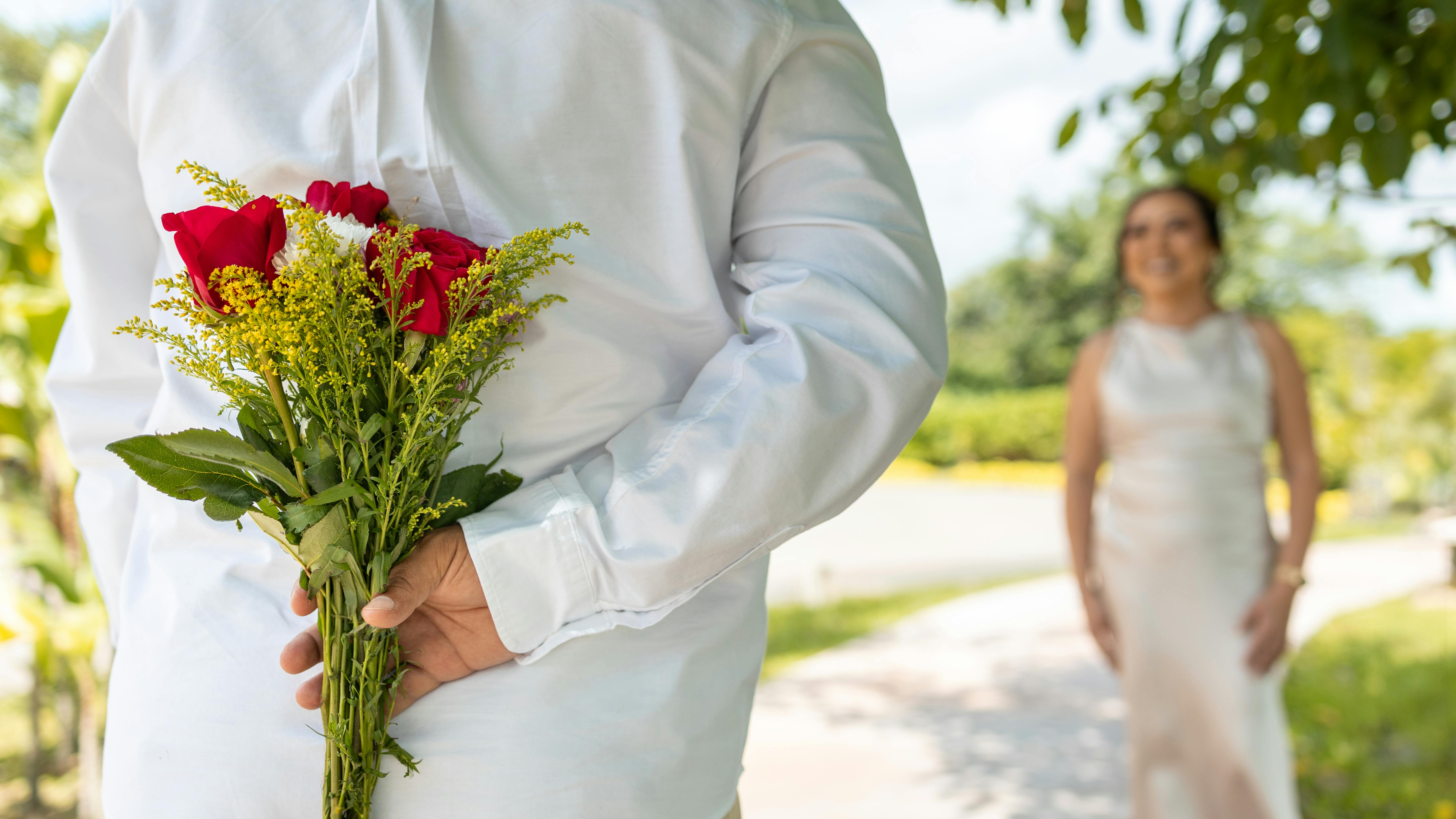 Romantic Surprise Marriage Proposal Outdoors · Free Stock Photo
