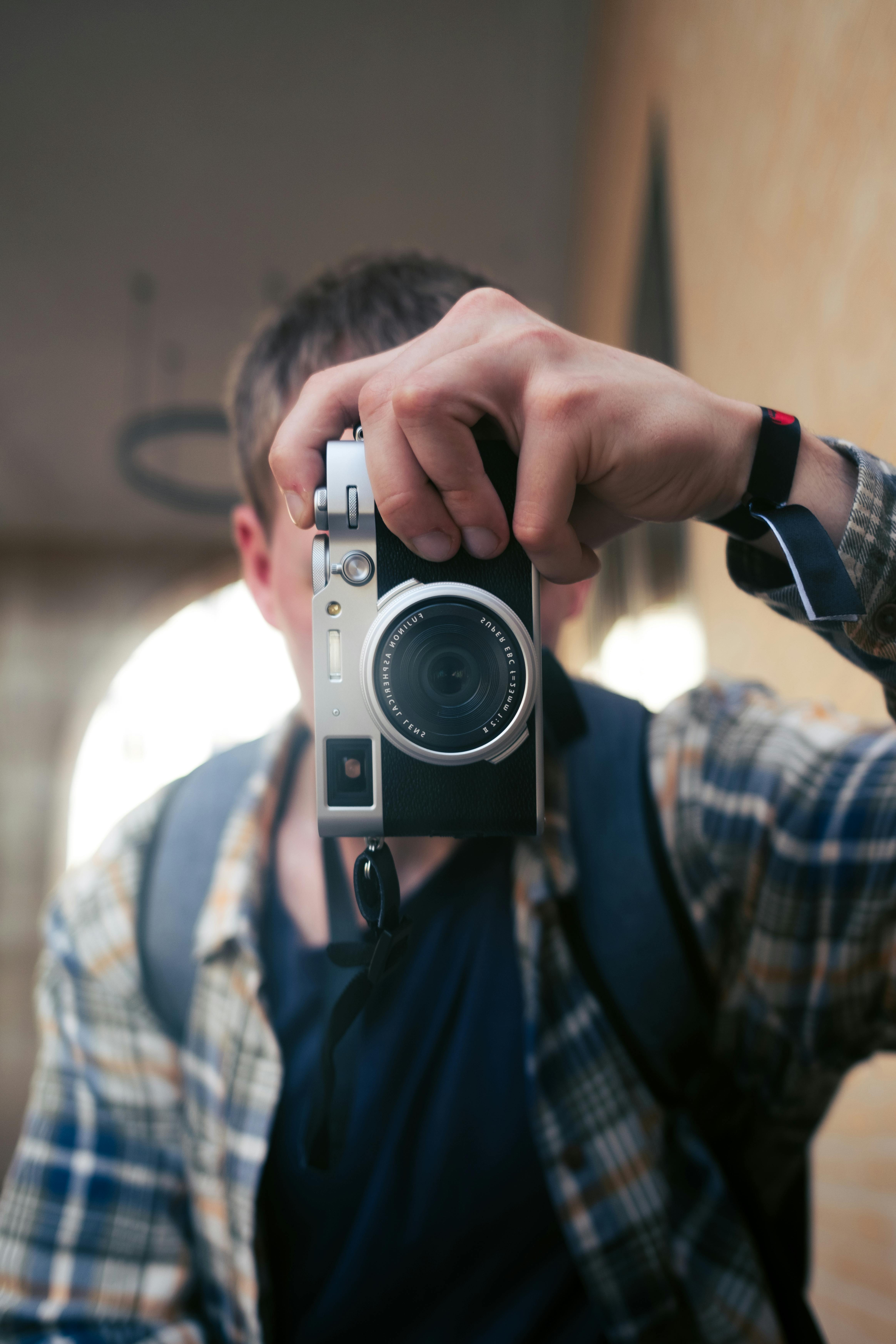 Creative Portrait with Mirror Reflection in Berlin · Free Stock Photo