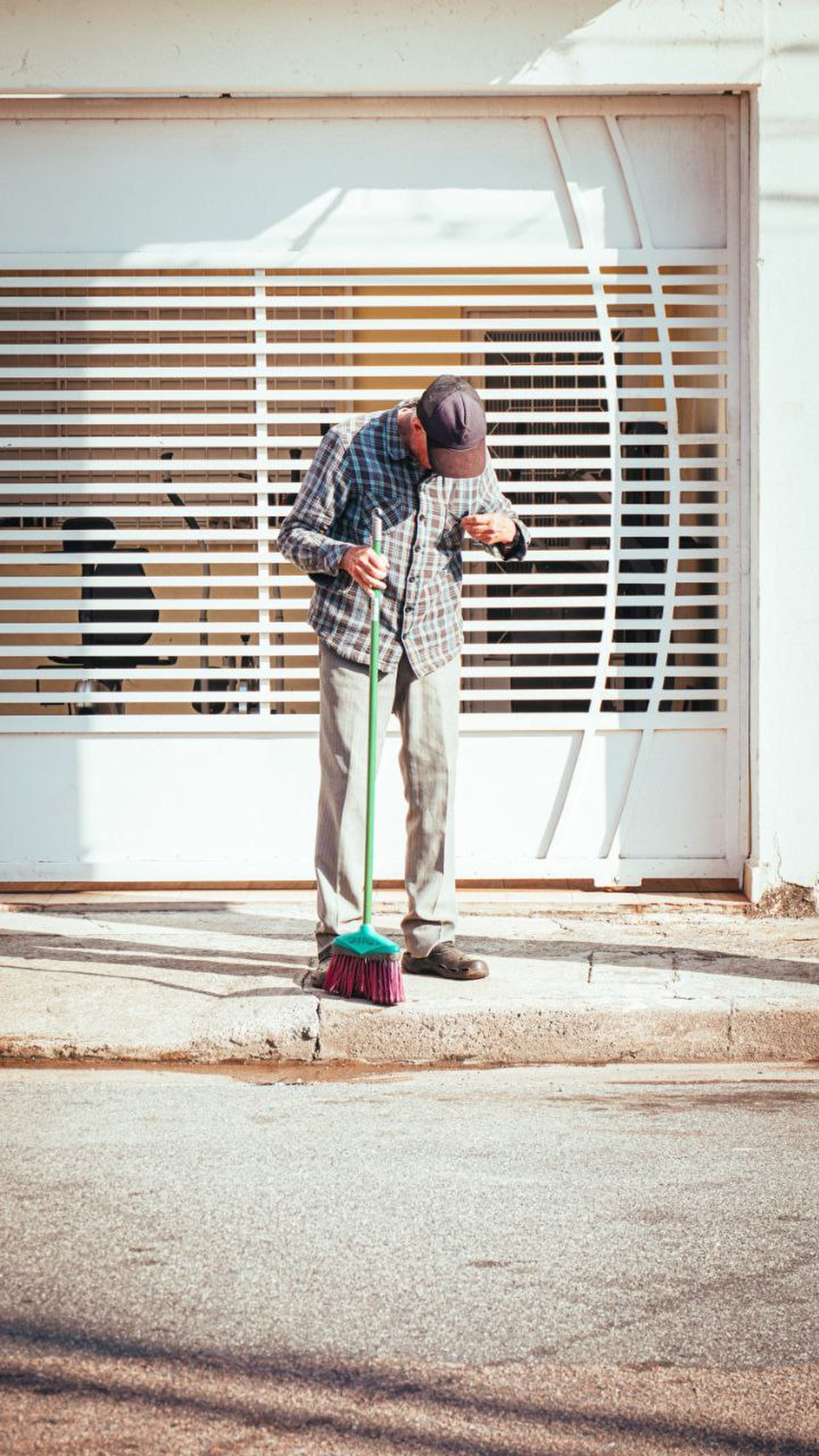 Old Man Sweeping Photos, Download The BEST Free Old Man Sweeping Stock ...