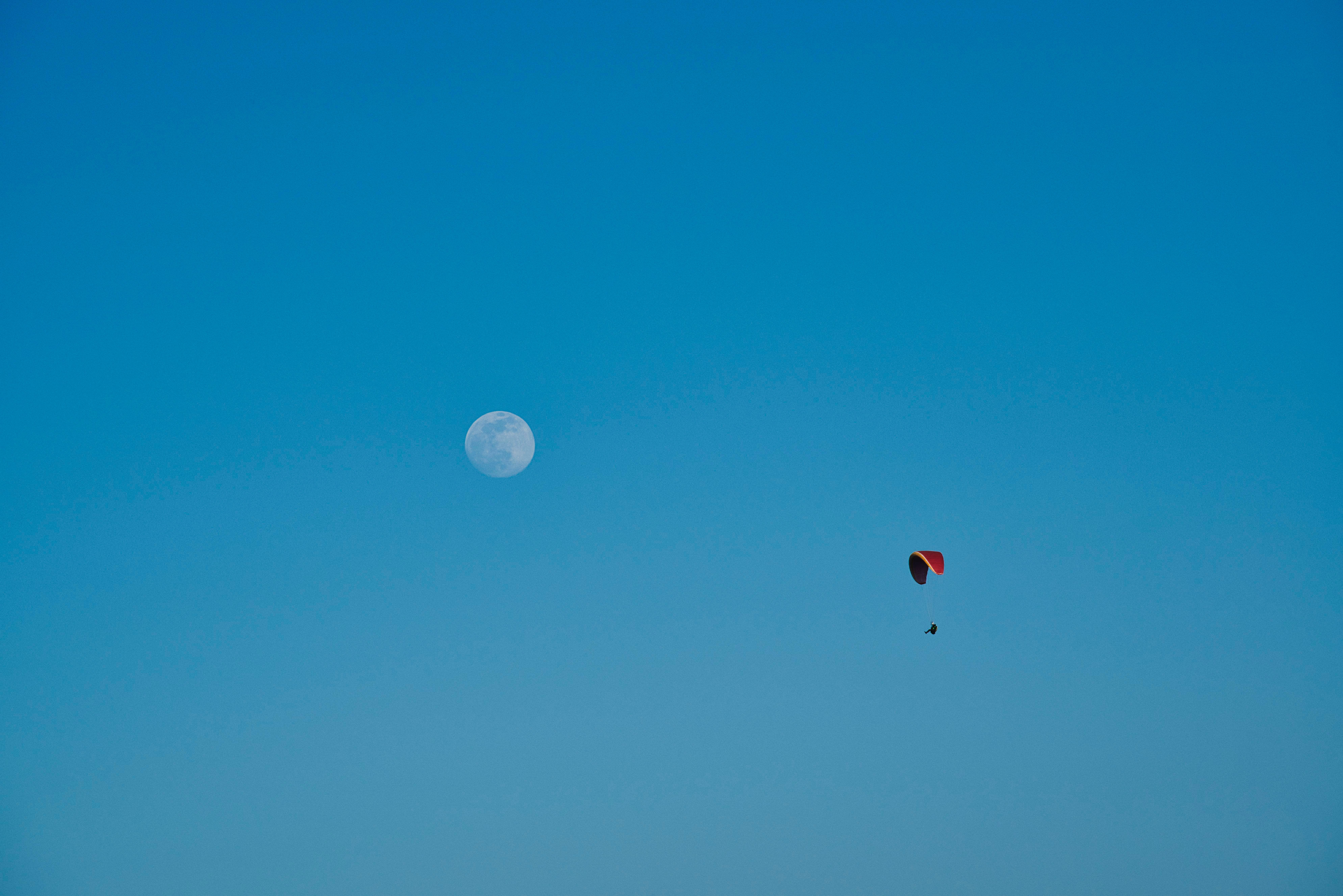 Moon Daring The Day Photos, Download The BEST Free Moon Daring The Day ...