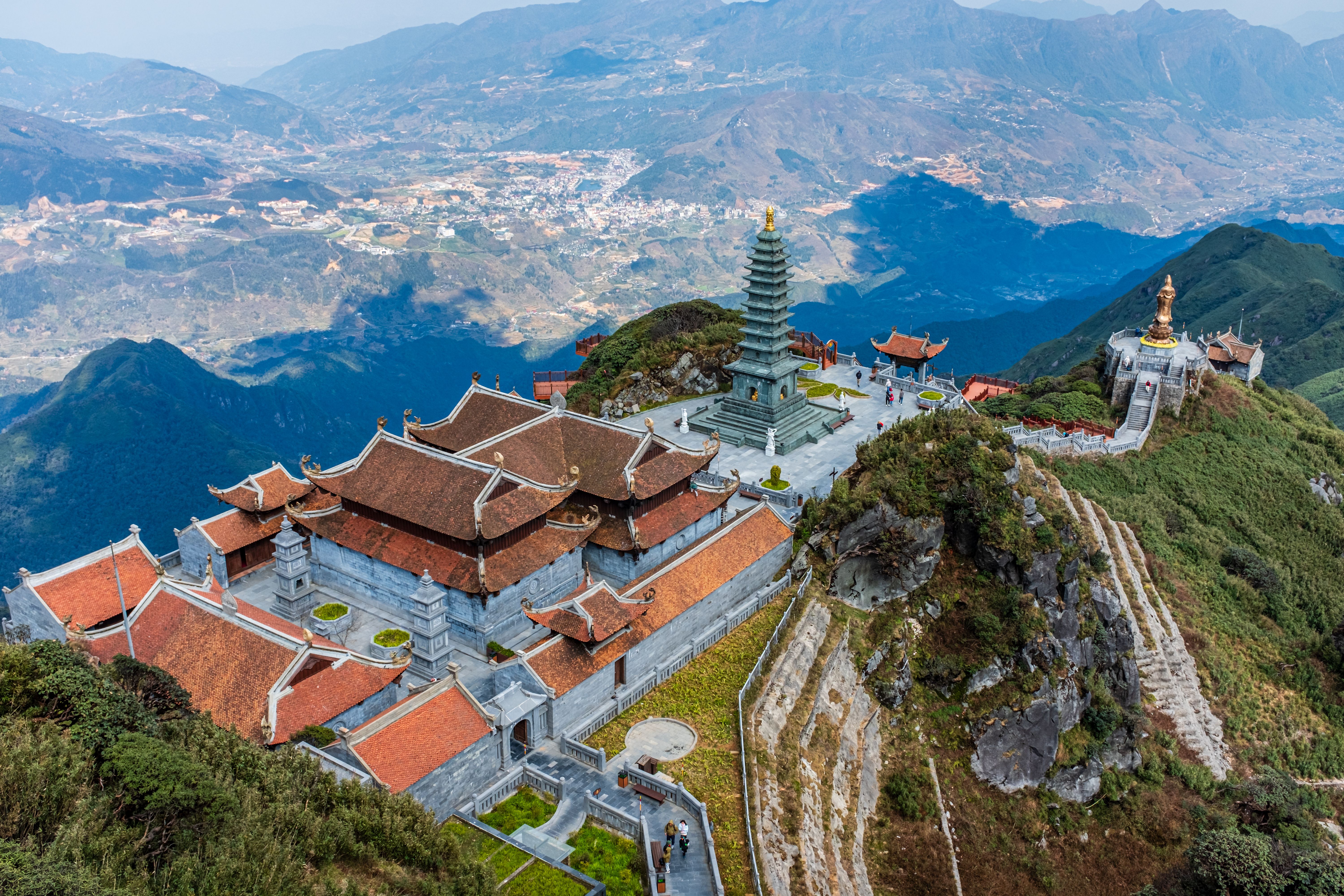 Stunning Architectural View at Fansipan Peak, Vietnam · Free Stock Photo