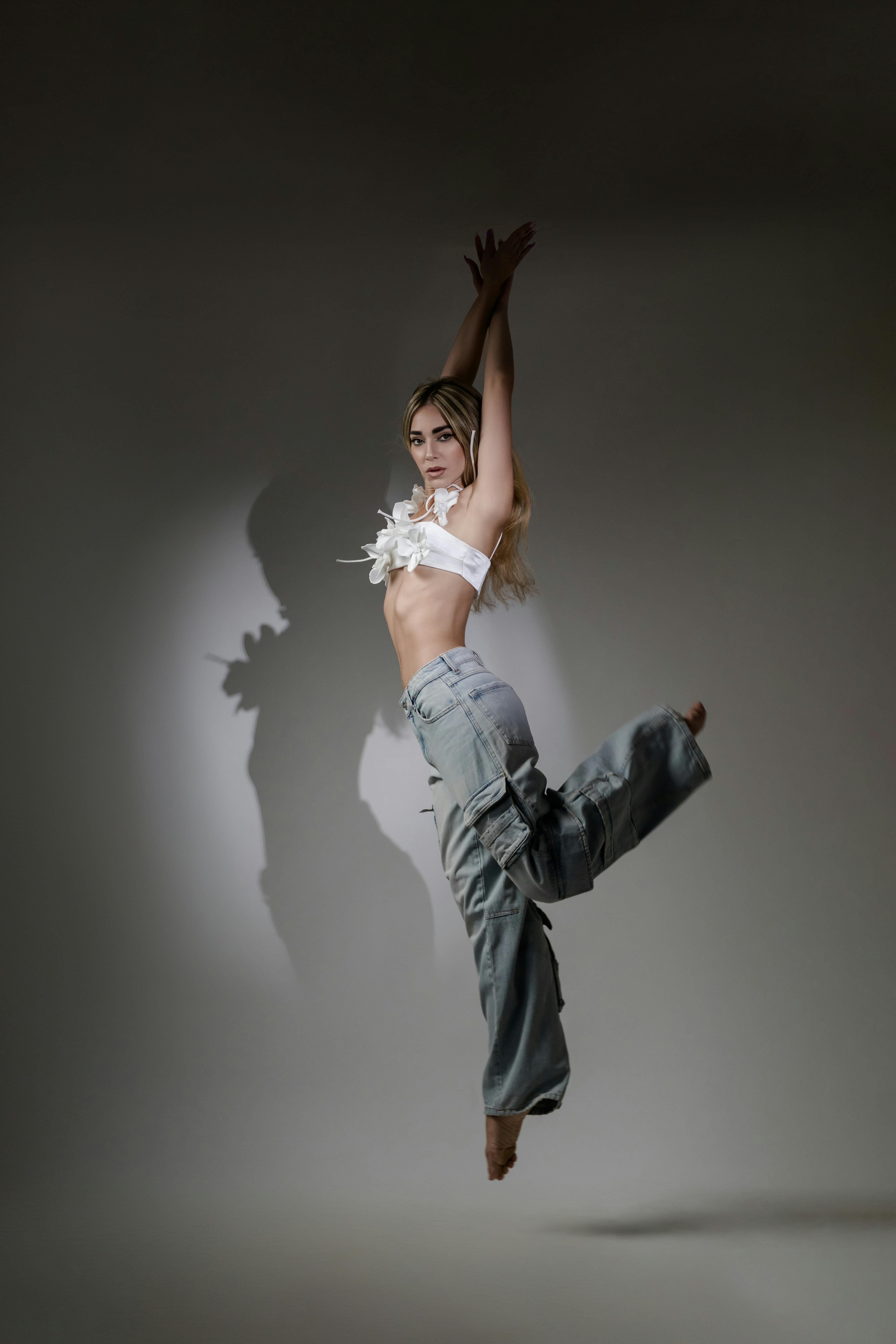 Dynamic Dance Poses 7 Dynamic Poses Ideas | Poses, Dynamic Poses, Body