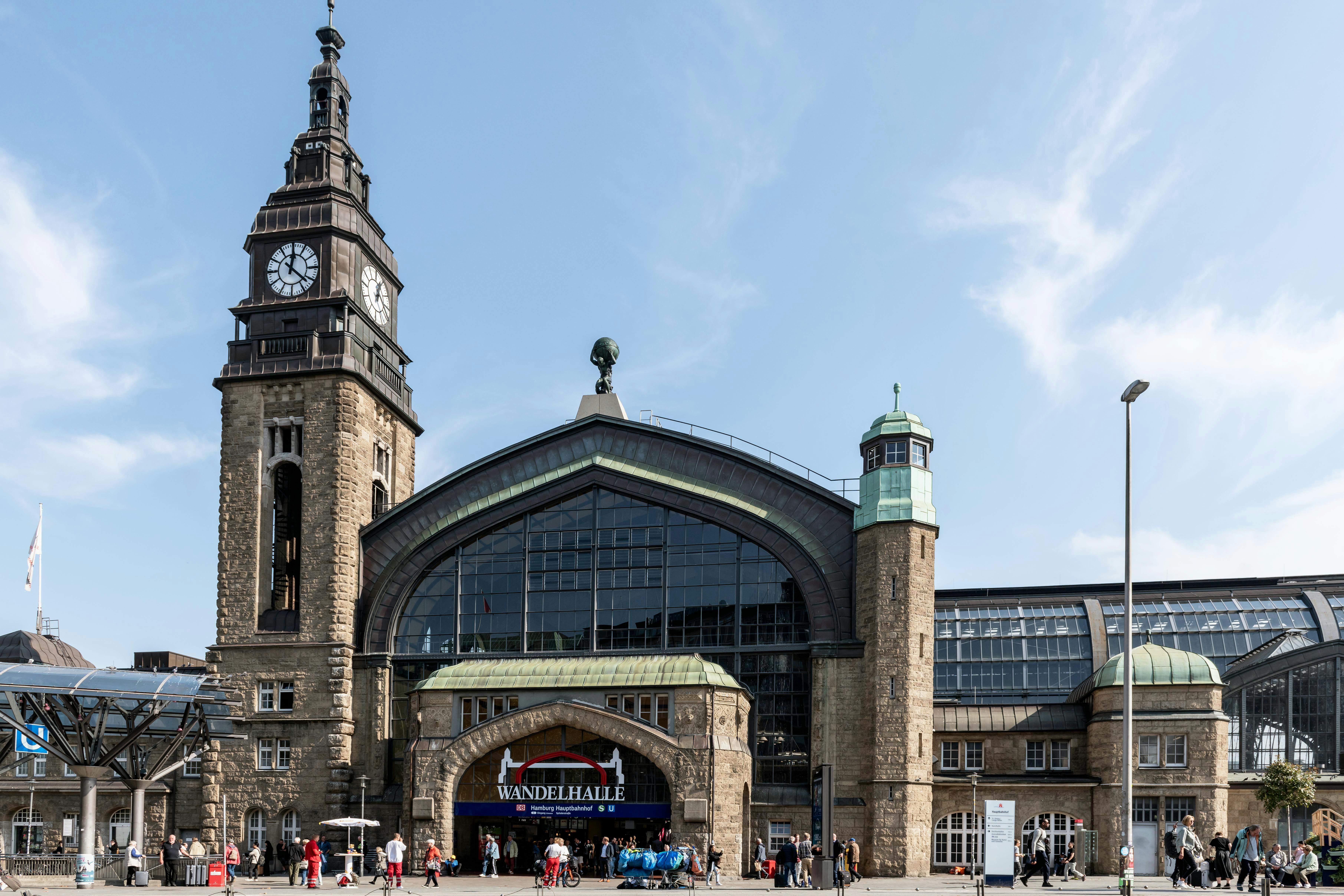 Iconic Hamburg Hauptbahnhof Clock Tower View · Free Stock Photo