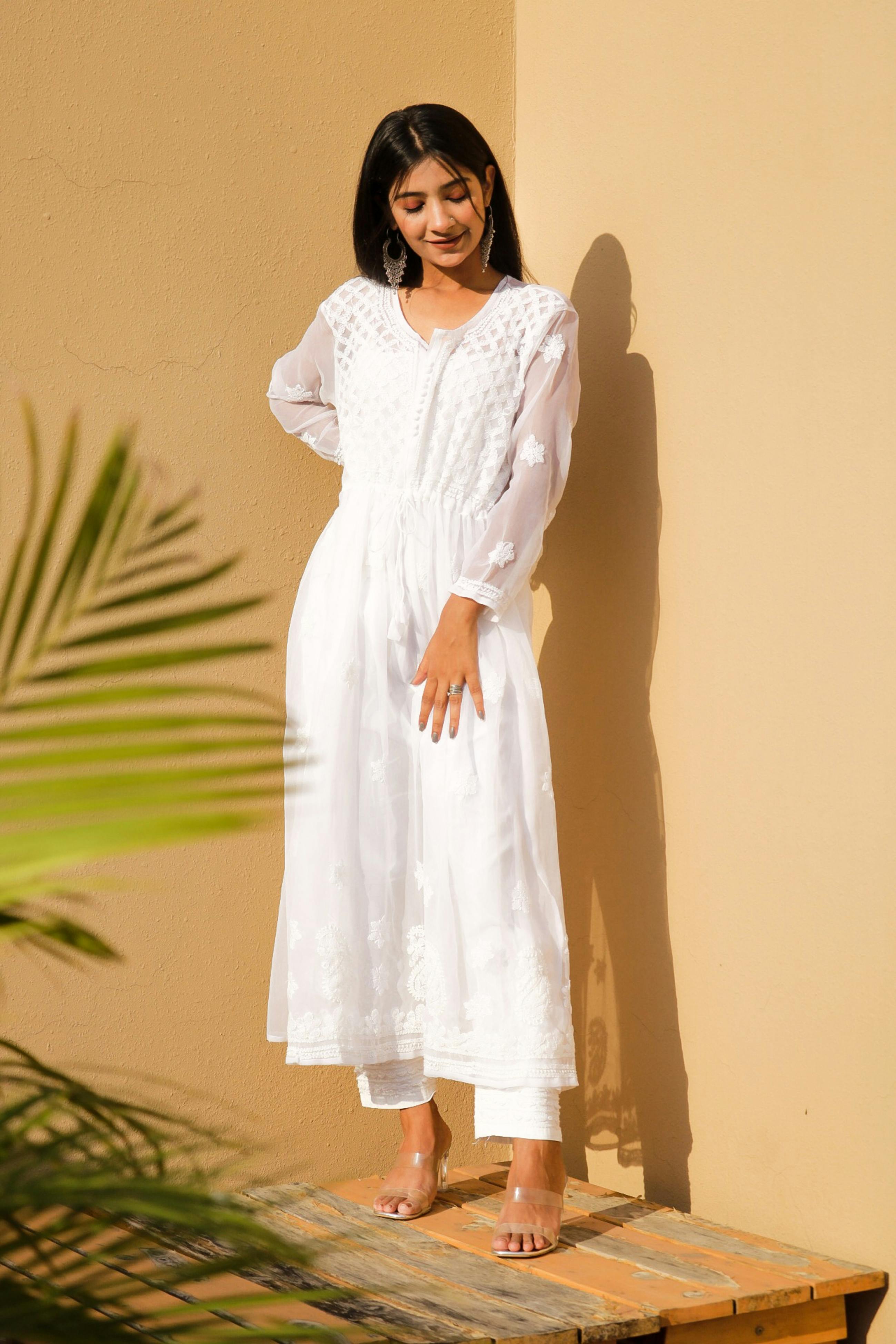 Elegant Woman in Chikankari Kurti in Lucknow · Free Stock Photo